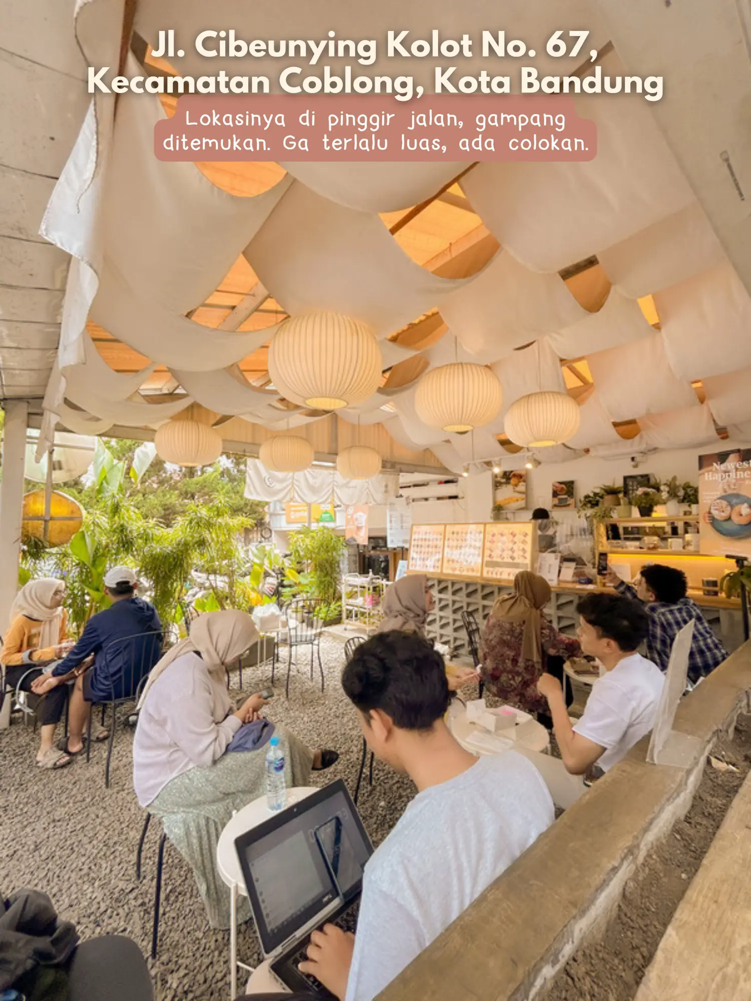 Rekomendasi Cafe Bandung: Donat Bahagia 🍩 | Galeri diposting oleh 🐡 ...