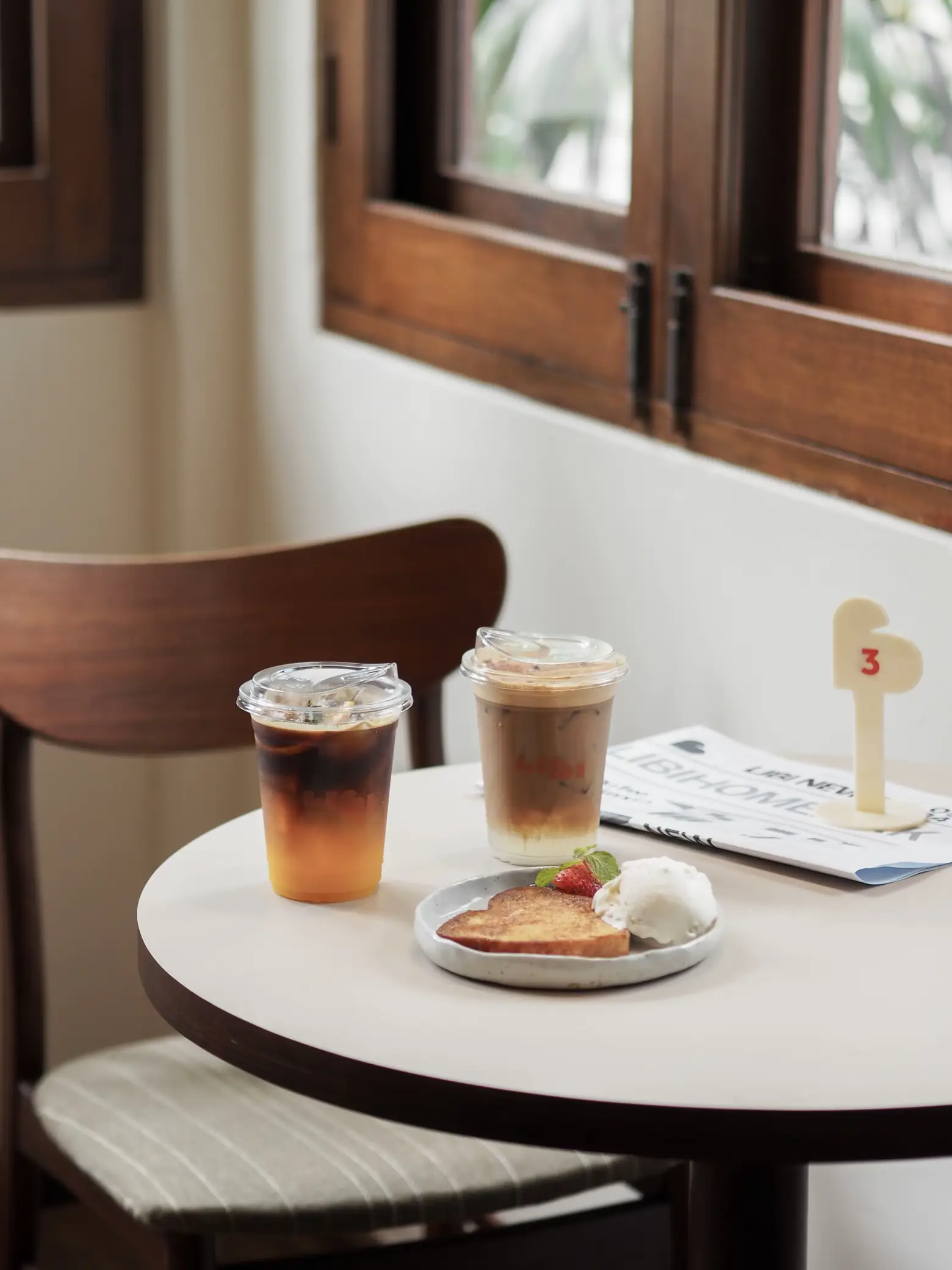 คาเฟ่เปิดใหม่ใกล้สยามนิดเดียว ร้านน่ารักมาก!!! | แกลเลอรีที่โพสต์โดย Ppair | Lemon8