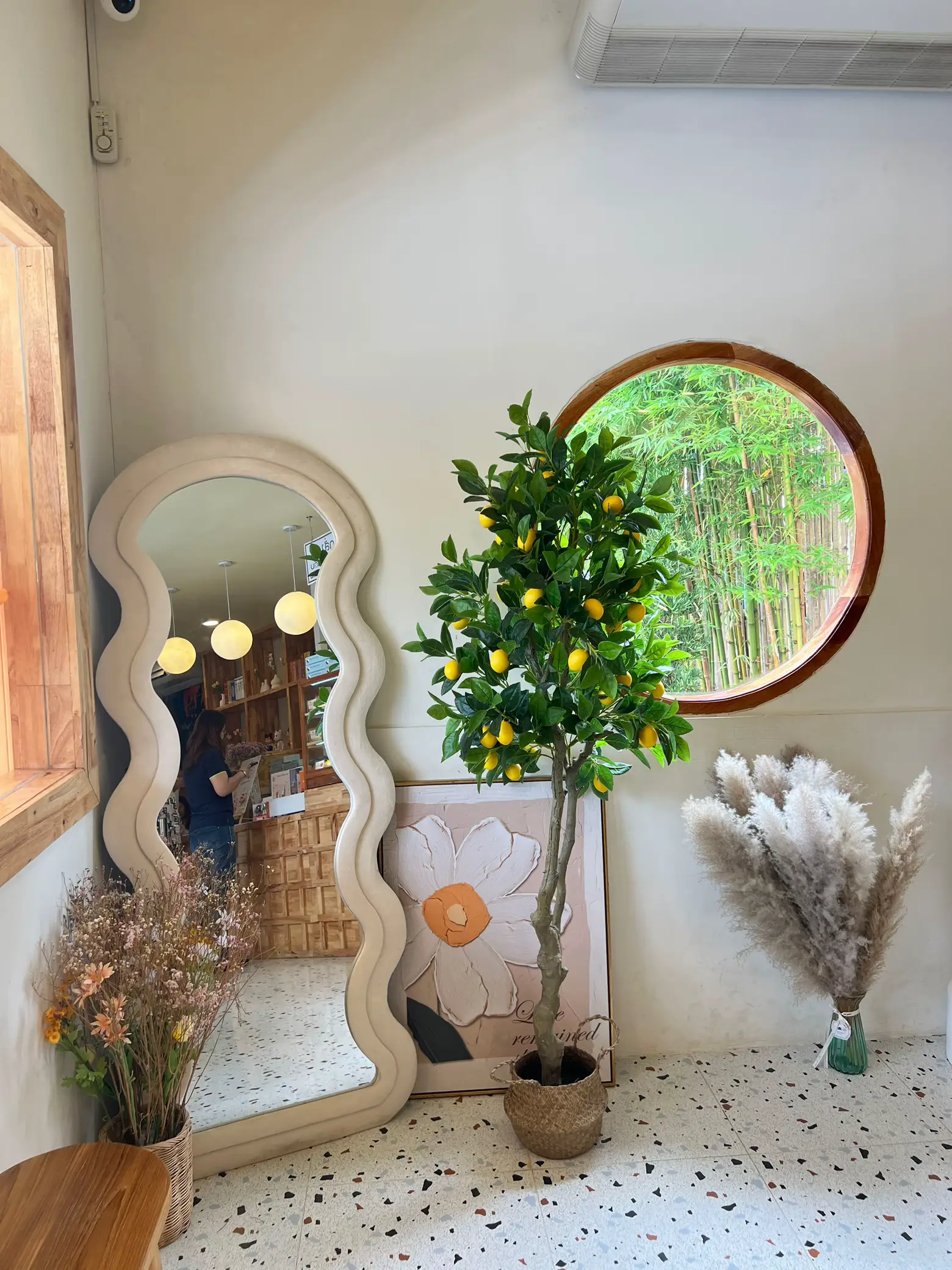 Cafe at นครปฐม | แกลเลอรีที่โพสต์โดย Small duck. | Lemon8