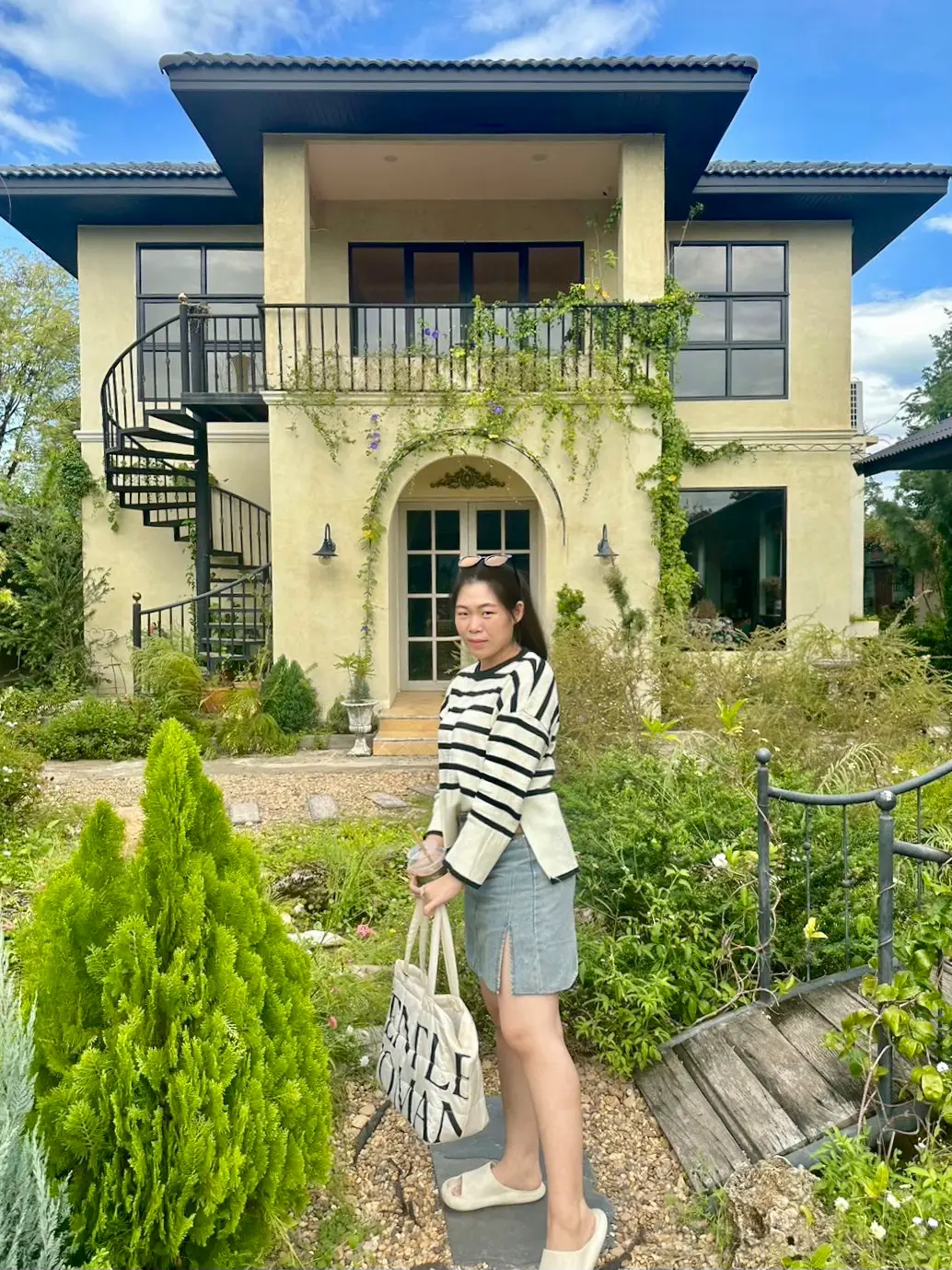 Chuen.floralhomecafe🌳🍃 | Gallery posted by Manee Review | Lemon8