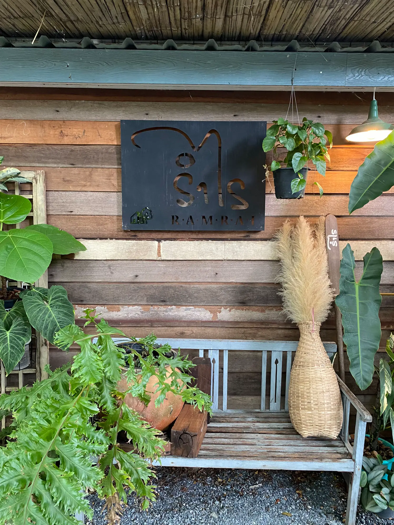 คาเฟ่นนทบุรี ร้านรำไร | แกลเลอรีที่โพสต์โดย Ramida.Diary | Lemon8