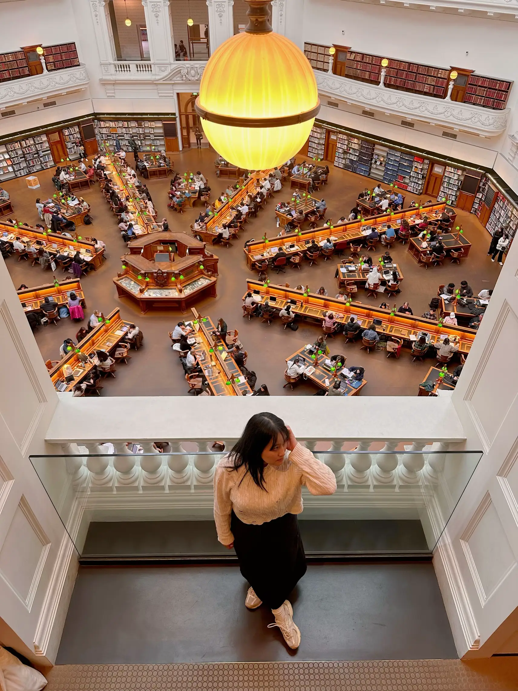 ห้องสมุด State Library Victoria 📚🇳🇿 | แกลเลอรีที่โพสต์โดย LEo 😾🫶🏻 | Lemon8