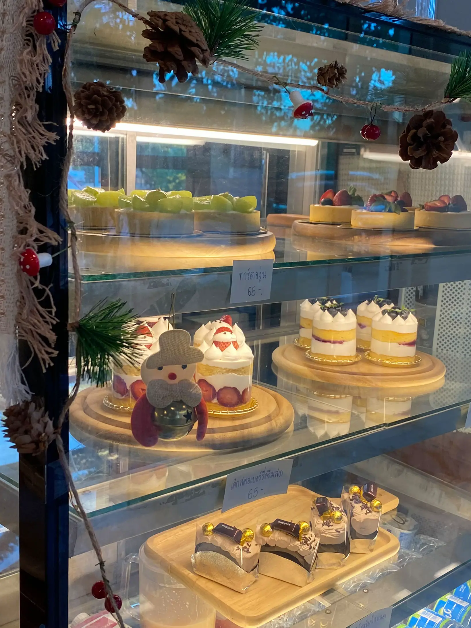 PICHTA CAFÉ คาเฟ่มินิมอลเปิดใหม่จันทบุรี 🥞 💐 | แกลเลอรีที่โพสต์โดย Pimmie ☆ﾟ | Lemon8