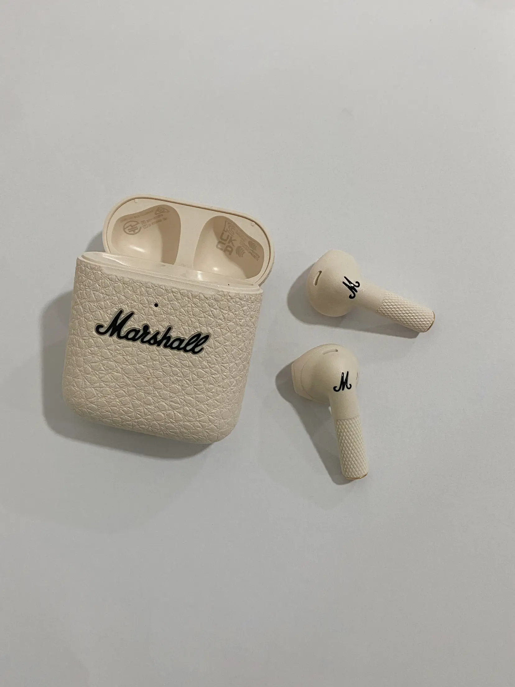 เปรียบเทียบ Marshall กับ AirPods🎧 | แกลเลอรีที่โพสต์โดย N U M W A N ...