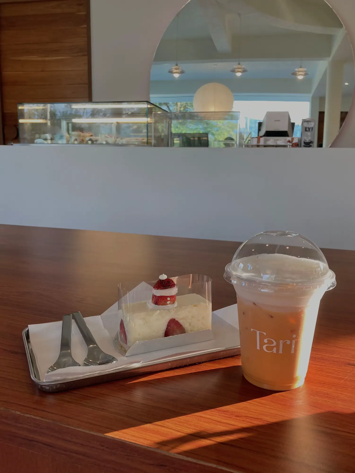 Tari Cafe คาเฟ่น่านเปิดใหม่ สไตล์มินิมอล | แกลเลอรีที่โพสต์โดย ...