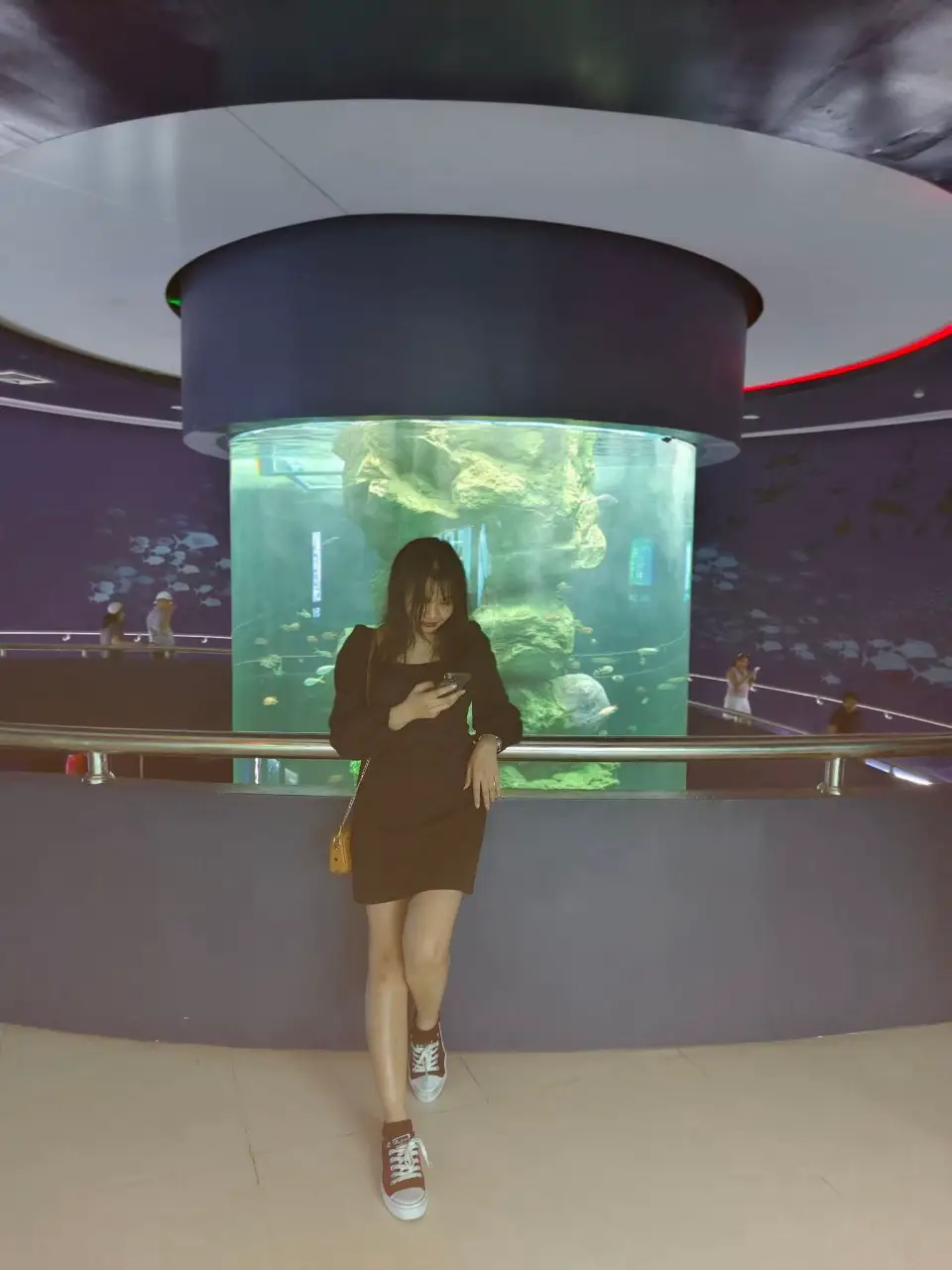 ชวนไปถ่ายรูปที่อควาเรียม | แกลเลอรีที่โพสต์โดย Paveena | Lemon8