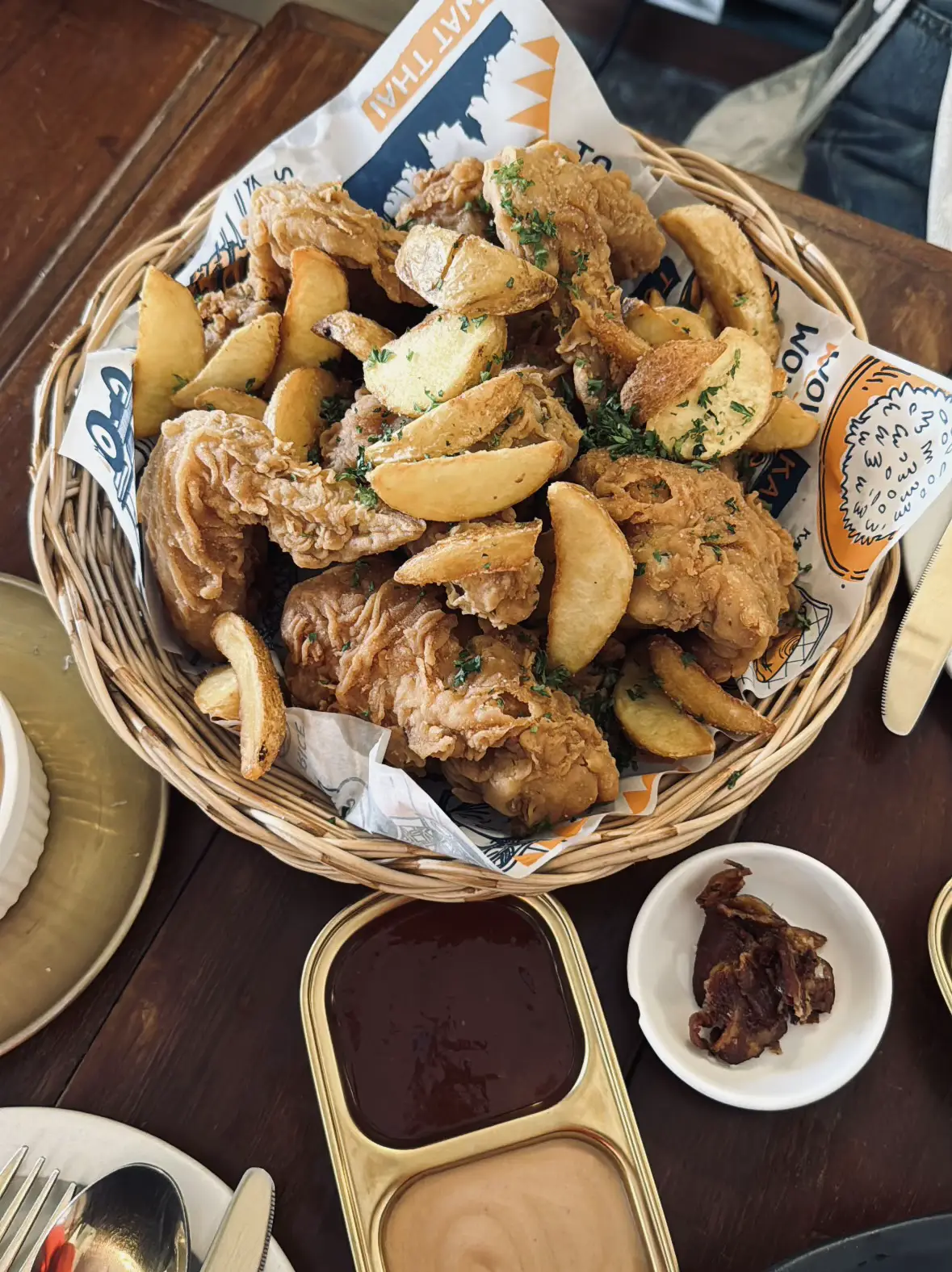 Chayaa Mansri Fried Chicken : ฉายา แม้นศรี | แกลเลอรีที่โพสต์โดย โตงเตง ...