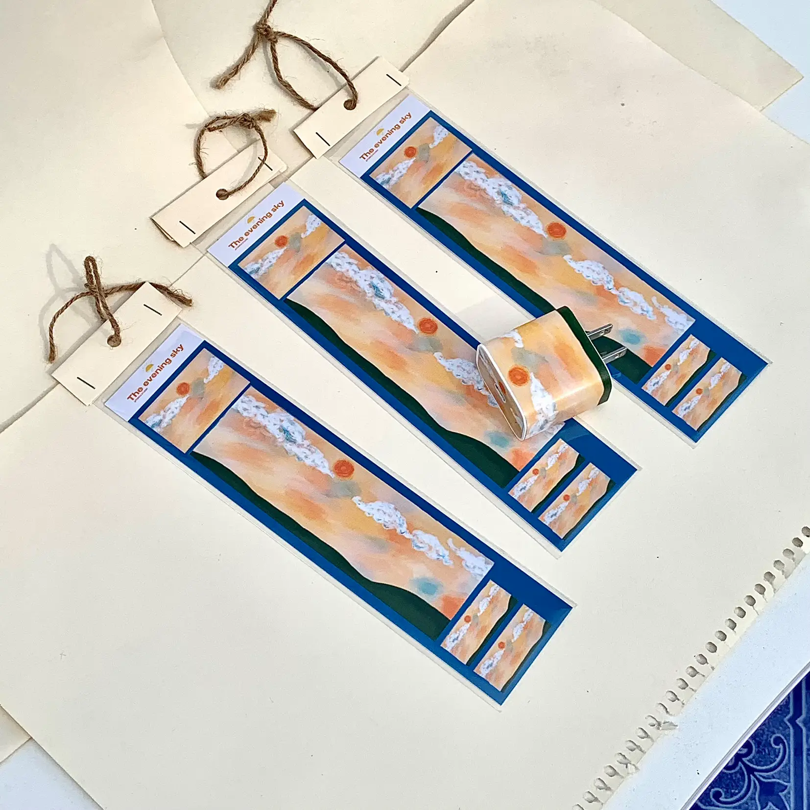 สติกเกอร์ติดหัวชาร์จสุดคิ้วว🤟🏻 | แกลเลอรีที่โพสต์โดย wtx.nt | Lemon8