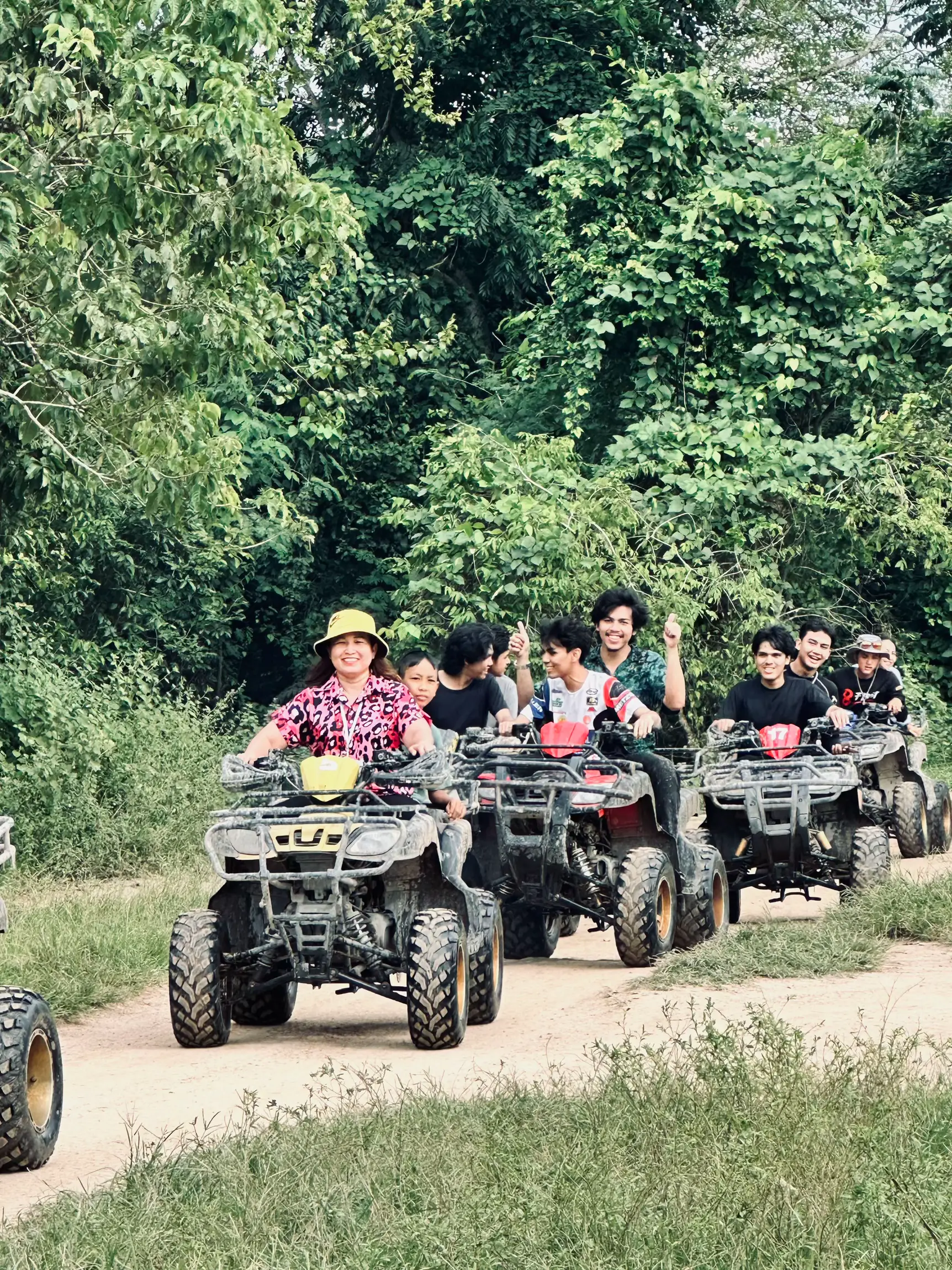 RATV Nakhon Nayok 🚘🌦️ | แกลเลอรีที่โพสต์โดย มีเธอไปด้วย 🐻 | Lemon8