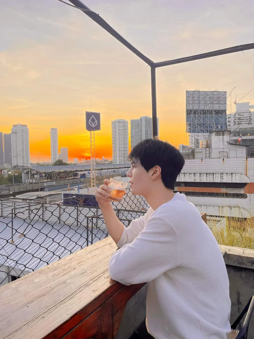 บาร์ลับบนดาดฟ้า 6 ชั้น วิวหลักล้าน | Palate Bar | แกลเลอรีที่โพสต์โดย 컬렌 Cullen | Lemon8