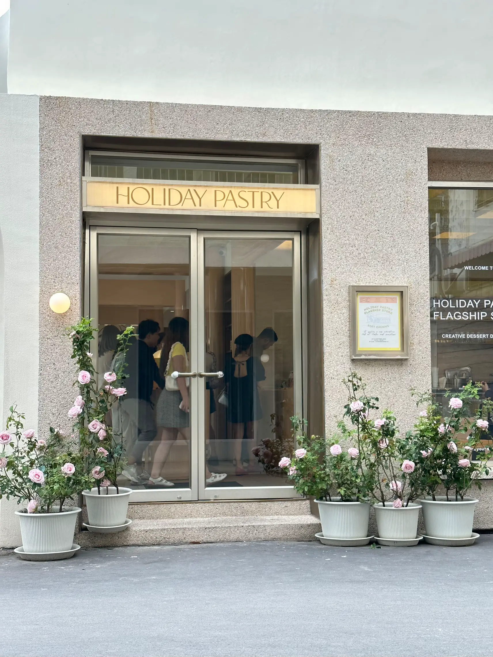🥐HOLIDAY PASTRY คาเฟ่มินิมอลย่านฝั่งธน 🧋 | Gallery posted by Tungmay ...