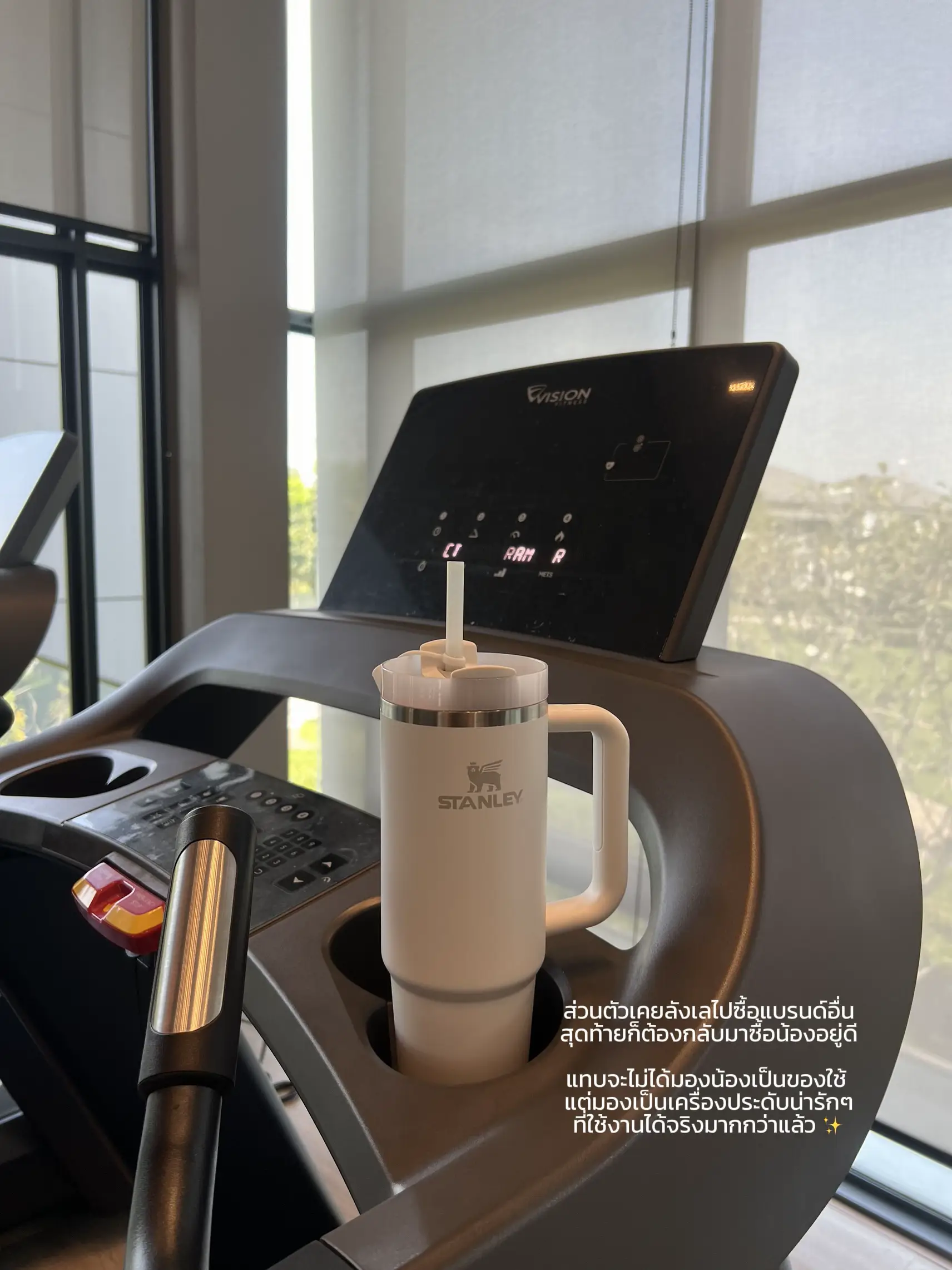 That girl essentials🍵🎀 Stanley ซื้อไม่ซื้อ? | แกลเลอรีที่โพสต์โดย Gus ...