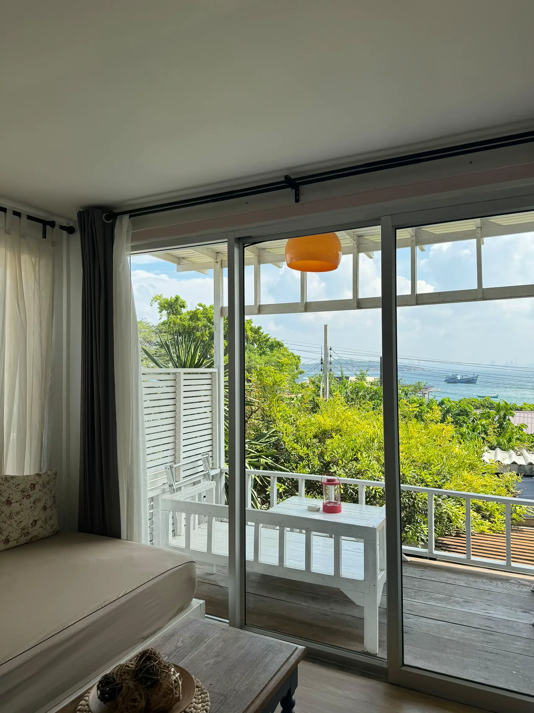 Koh Laan | แกลเลอรีที่โพสต์โดย Aom Aom | Lemon8