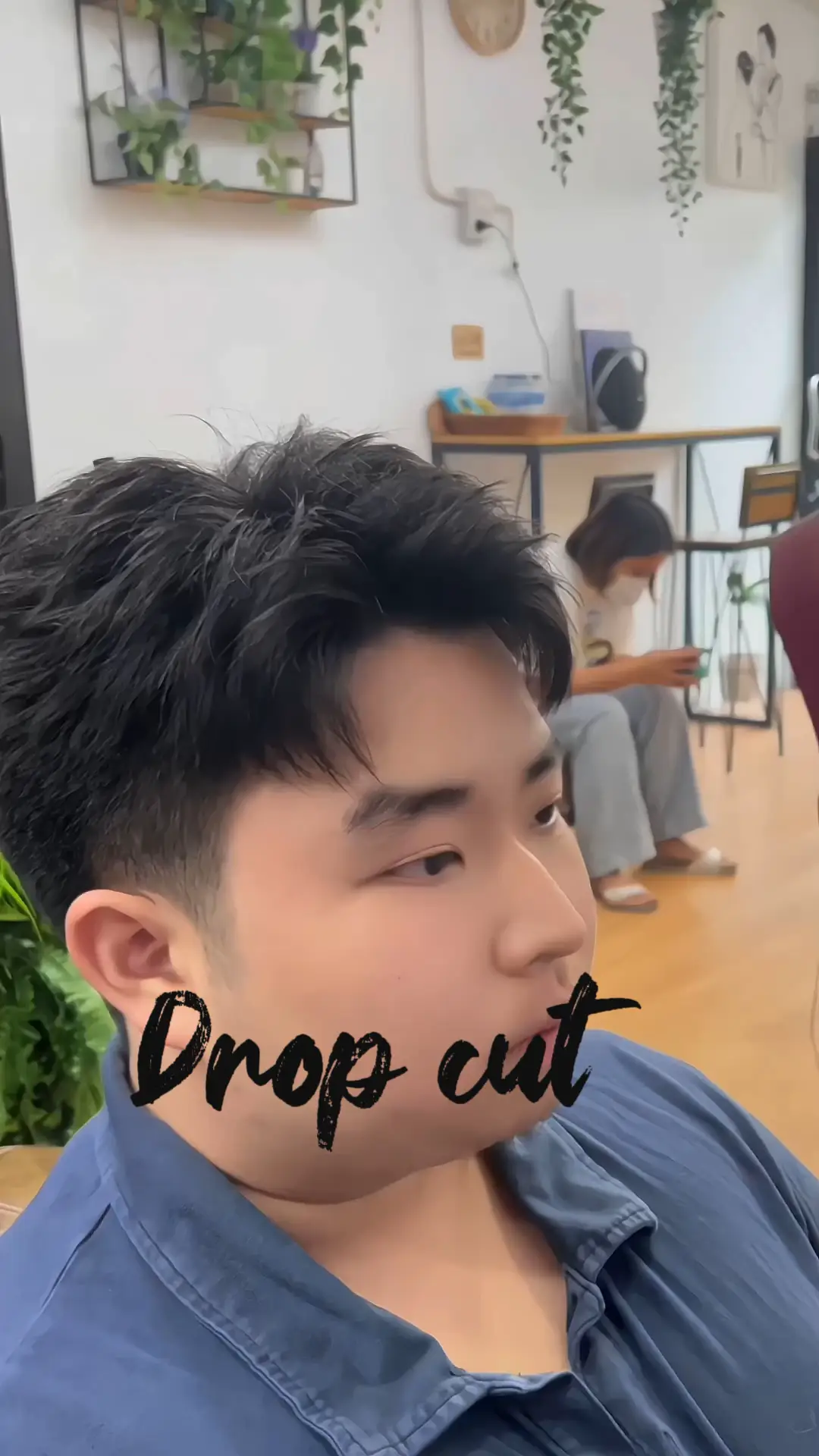 DROP CUT ทรงผมยอดฮิต ที่เหมาะกับอากาศร้อนในบ้านเรามากๆ🔥🥵 | วิดีโอที่เผยแพร่โดย Pooma2307 | Lemon8
