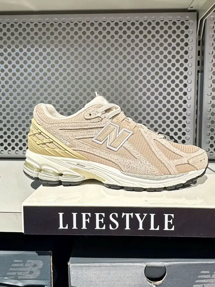New balance 1906R ไต้หวัน ถูกมาก!! | แกลเลอรีที่โพสต์โดย vyws. | Lemon8