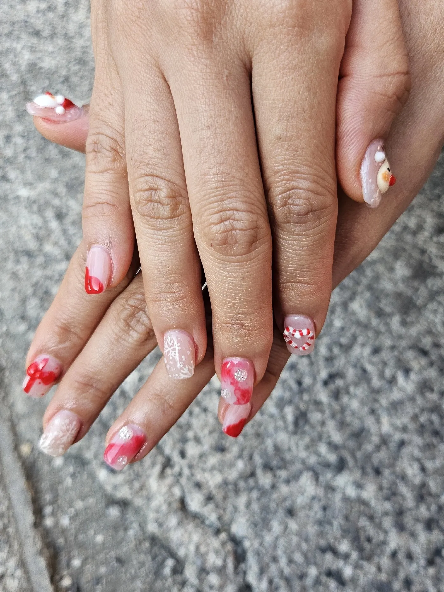 เพ้นท์เล็บ Christmas | แกลเลอรีที่โพสต์โดย Siri yui | Lemon8