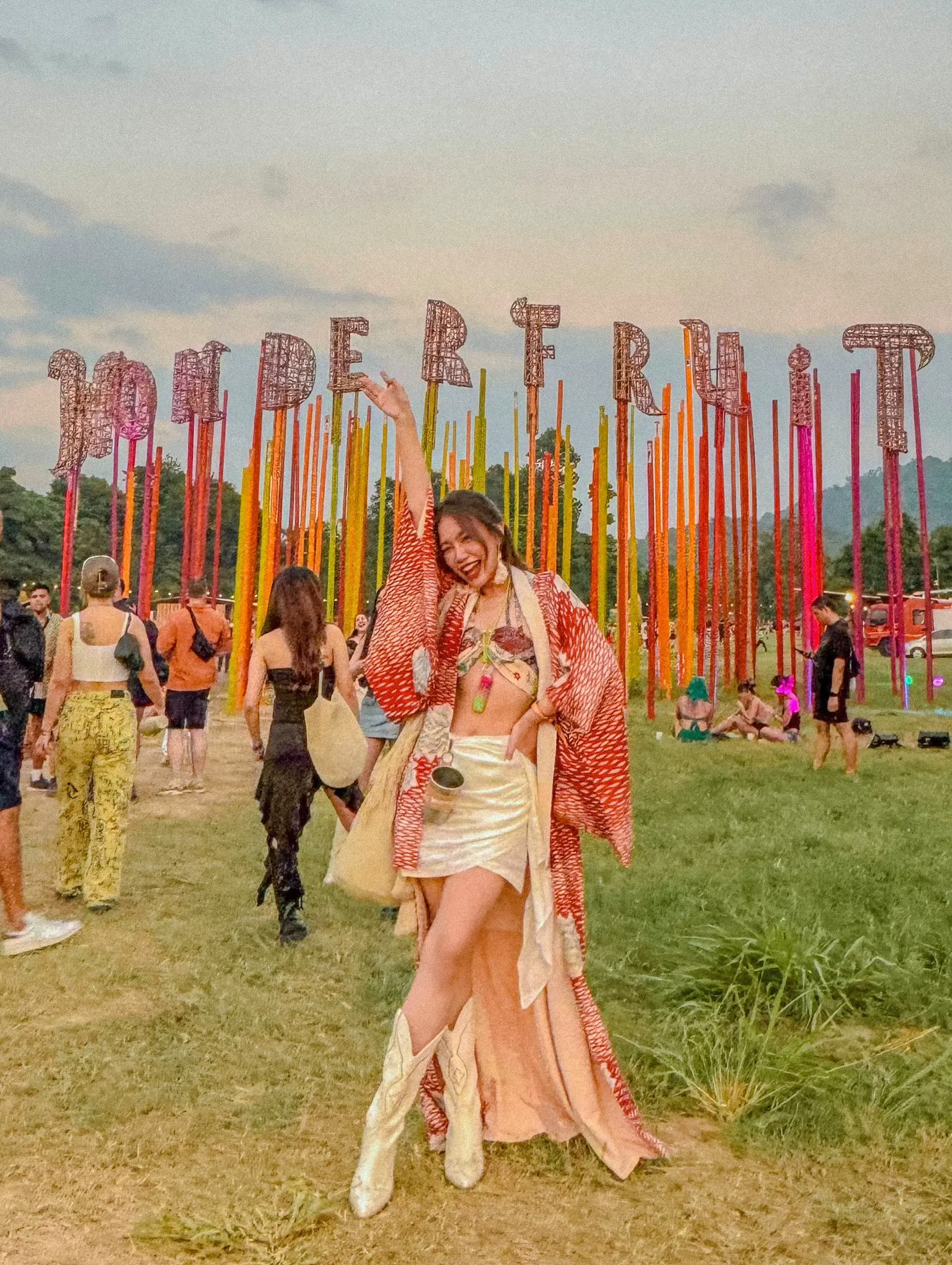 พาแต่งตัวไปงาน Wonderfruit กันค่า | แกลเลอรีที่โพสต์โดย Kwang Krittaya ...