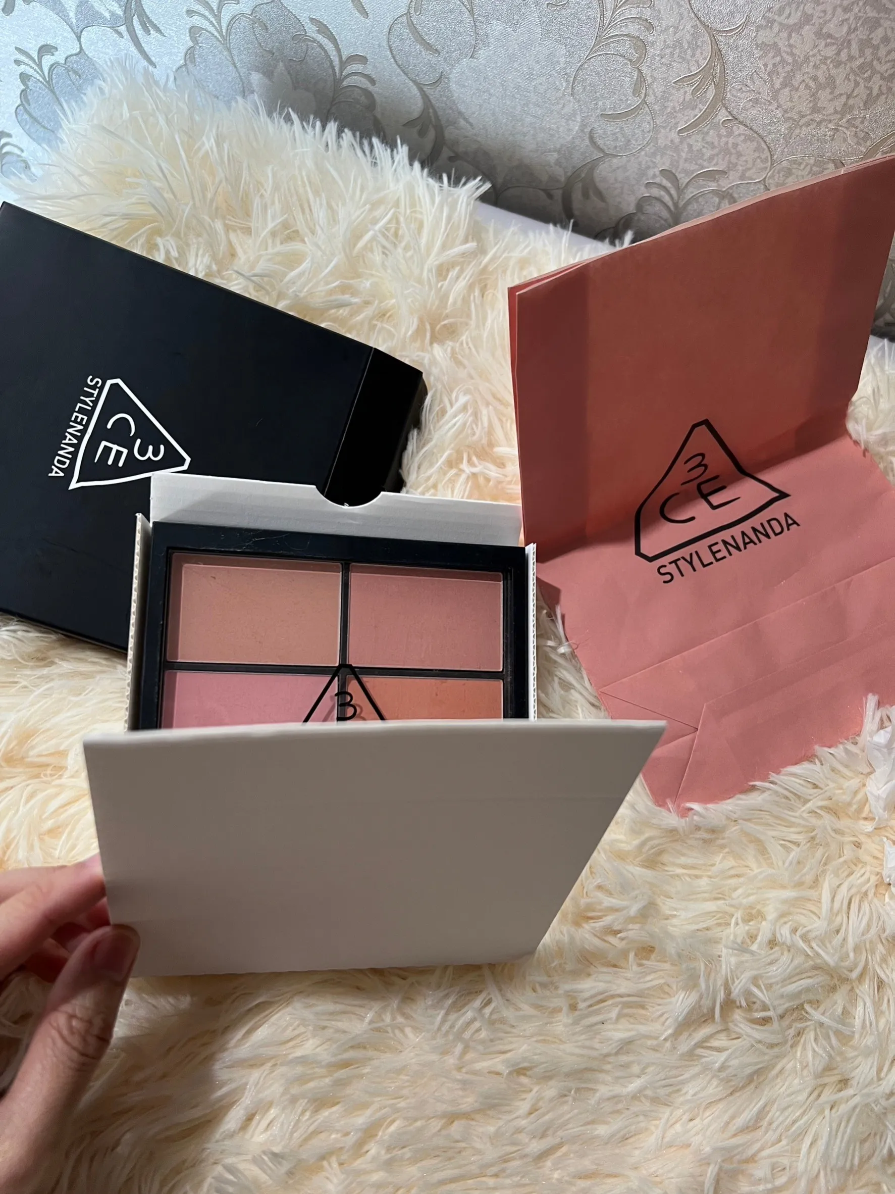 พาเลทสุดคุ้ม3CE Pro Multi Blush Color Palette | แกลเลอรีที่โพสต์โดย ' Jirawan ^_- | Lemon8