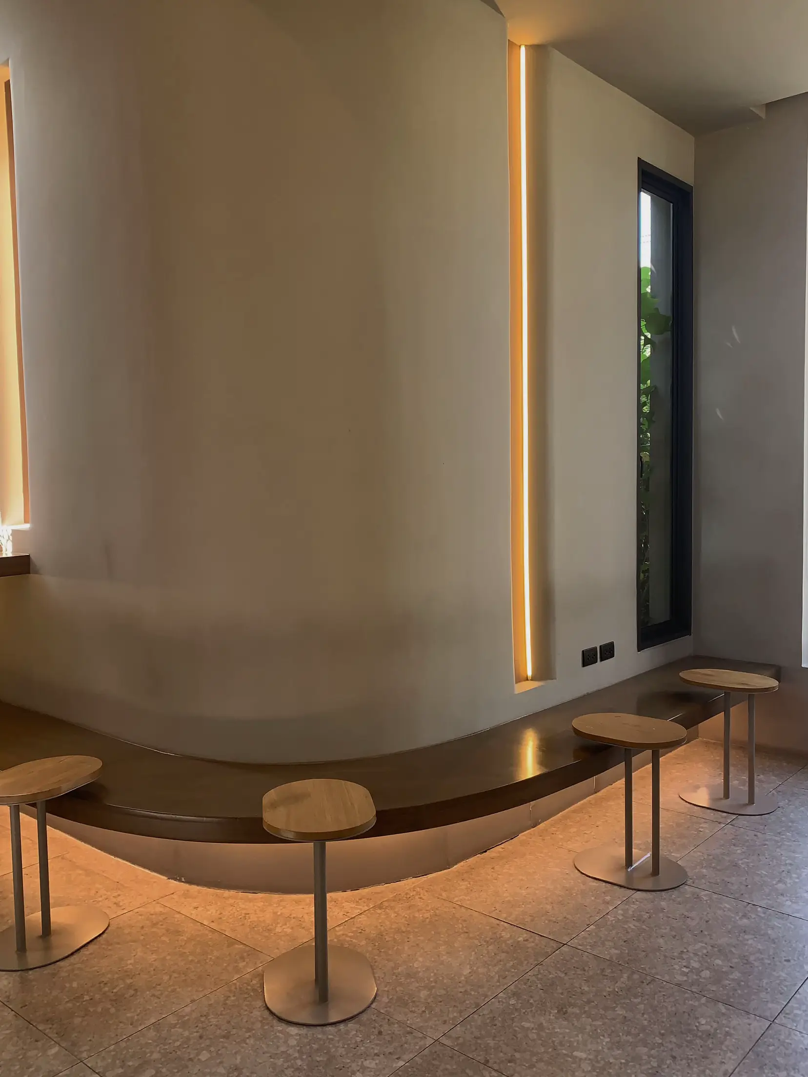 pob • คาเฟ่ไวป์ดีย่านสุทธิสาร🩶🎉 | แกลเลอรีที่โพสต์โดย jry | Lemon8