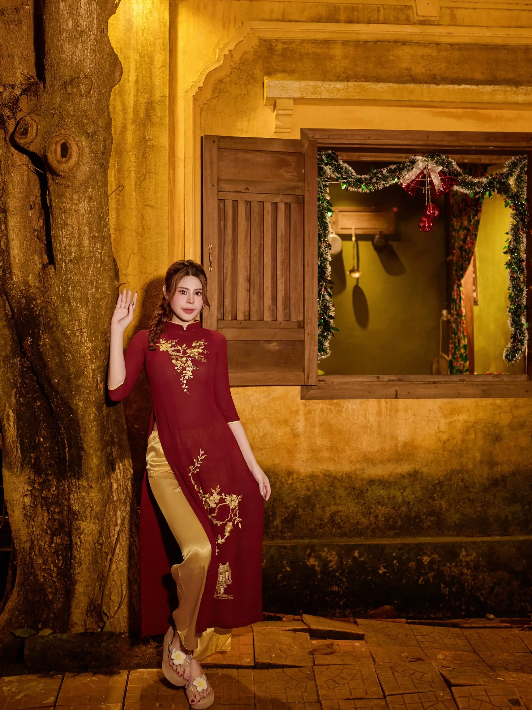 👗เช่าชุดอ๋าว หญ่าย พร้อมตากล้อง 📸 | แกลเลอรีที่โพสต์โดย •ANT• PIYADA•94 | Lemon8