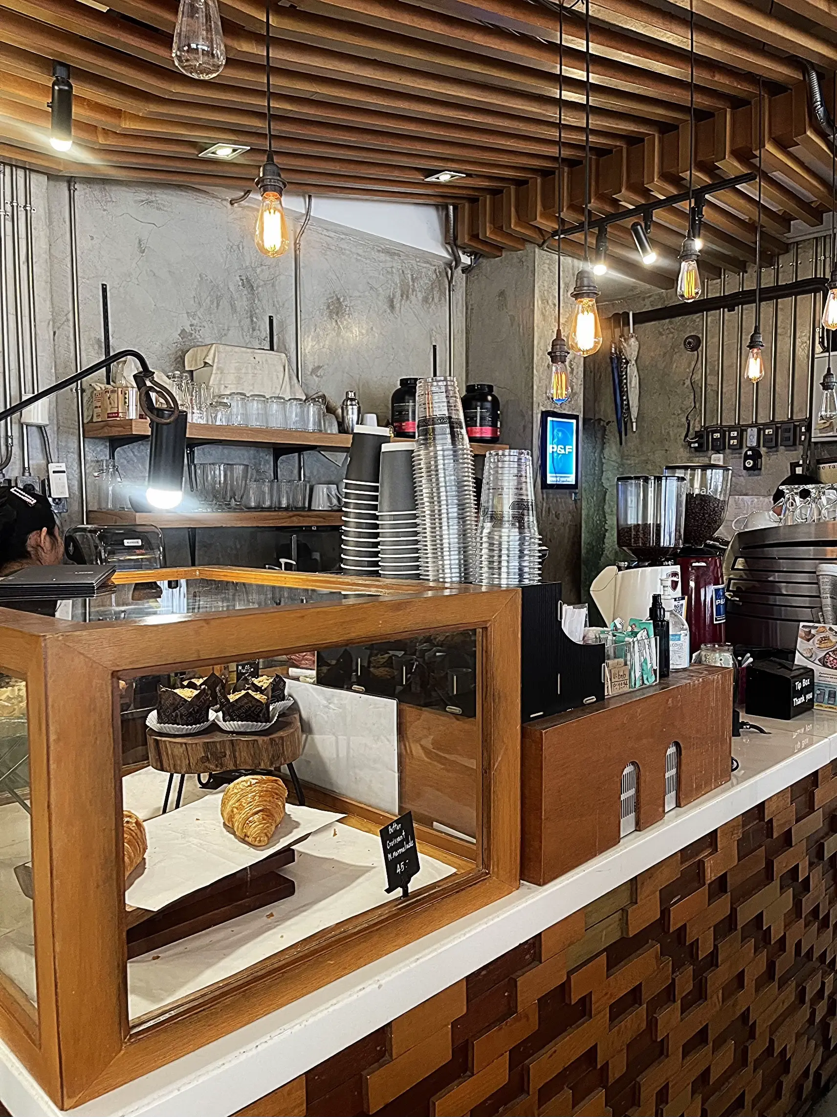 สุดฟินกับ brunch สุดเก๋ที่ Bake n’ brew พัทยา