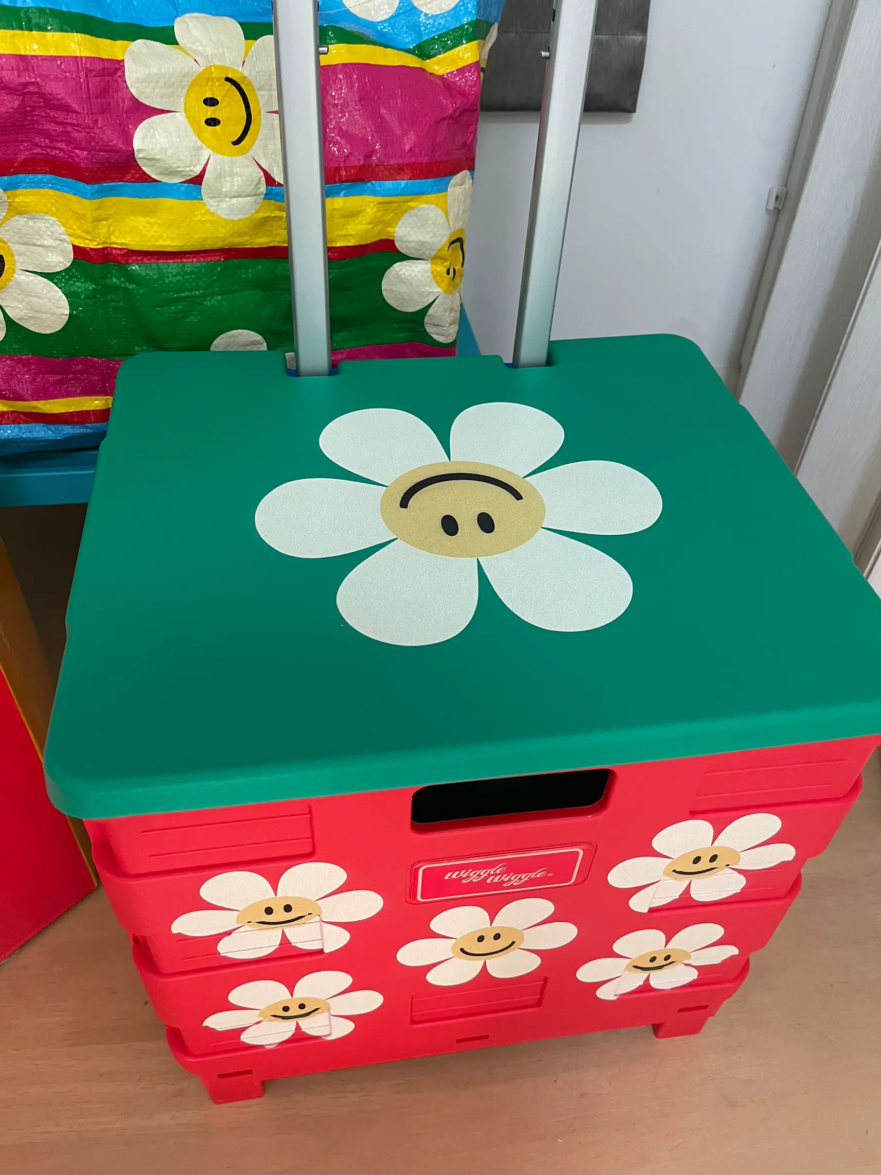 🌈🌈Wiggle wiggle folding cart | แกลเลอรีที่โพสต์โดย Kwang🦌 | Lemon8