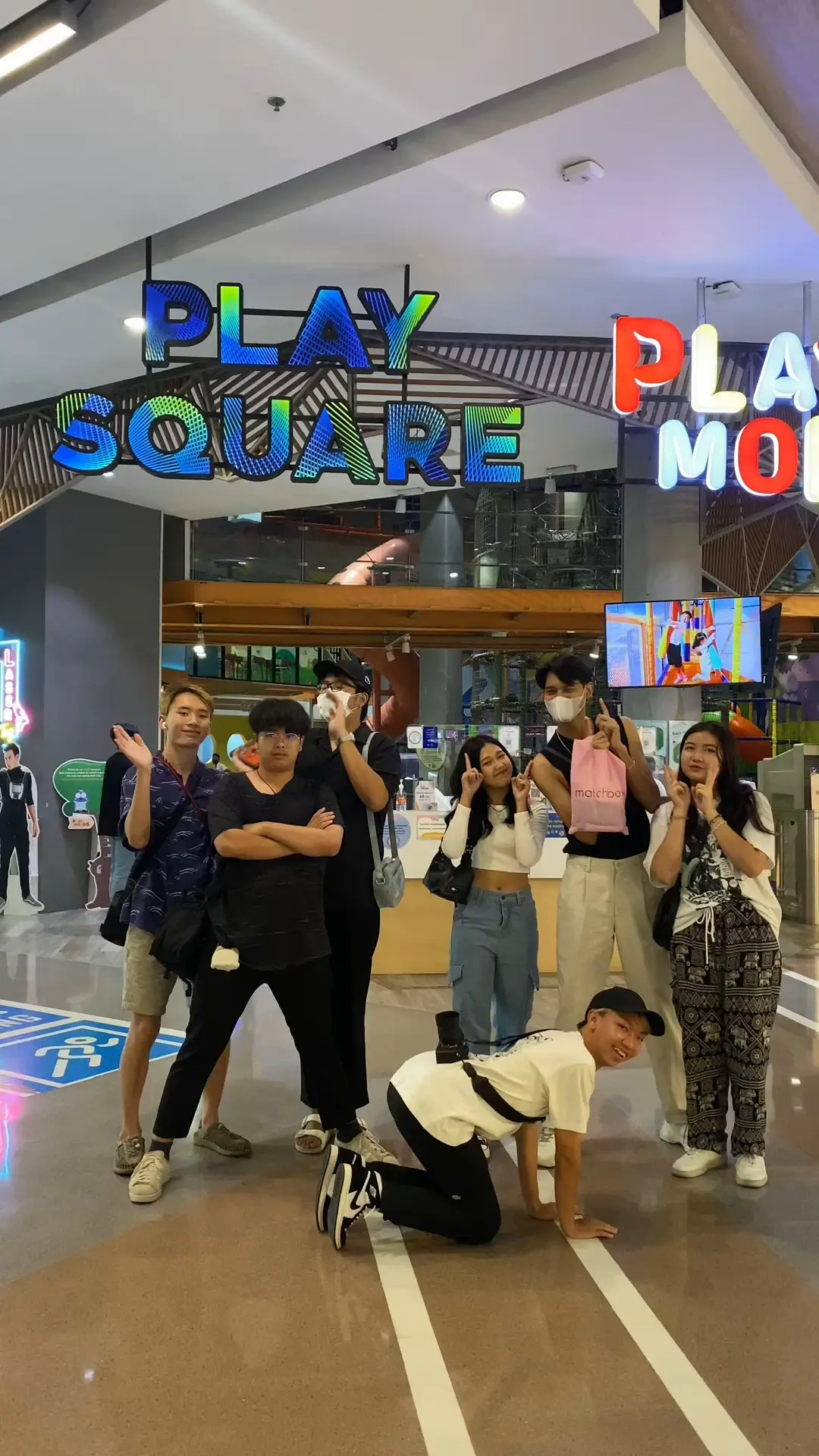 รีวิว การไปเล่นPlay square laser tag ครั้งแรก | วิดีโอที่เผยแพร่โดย ...