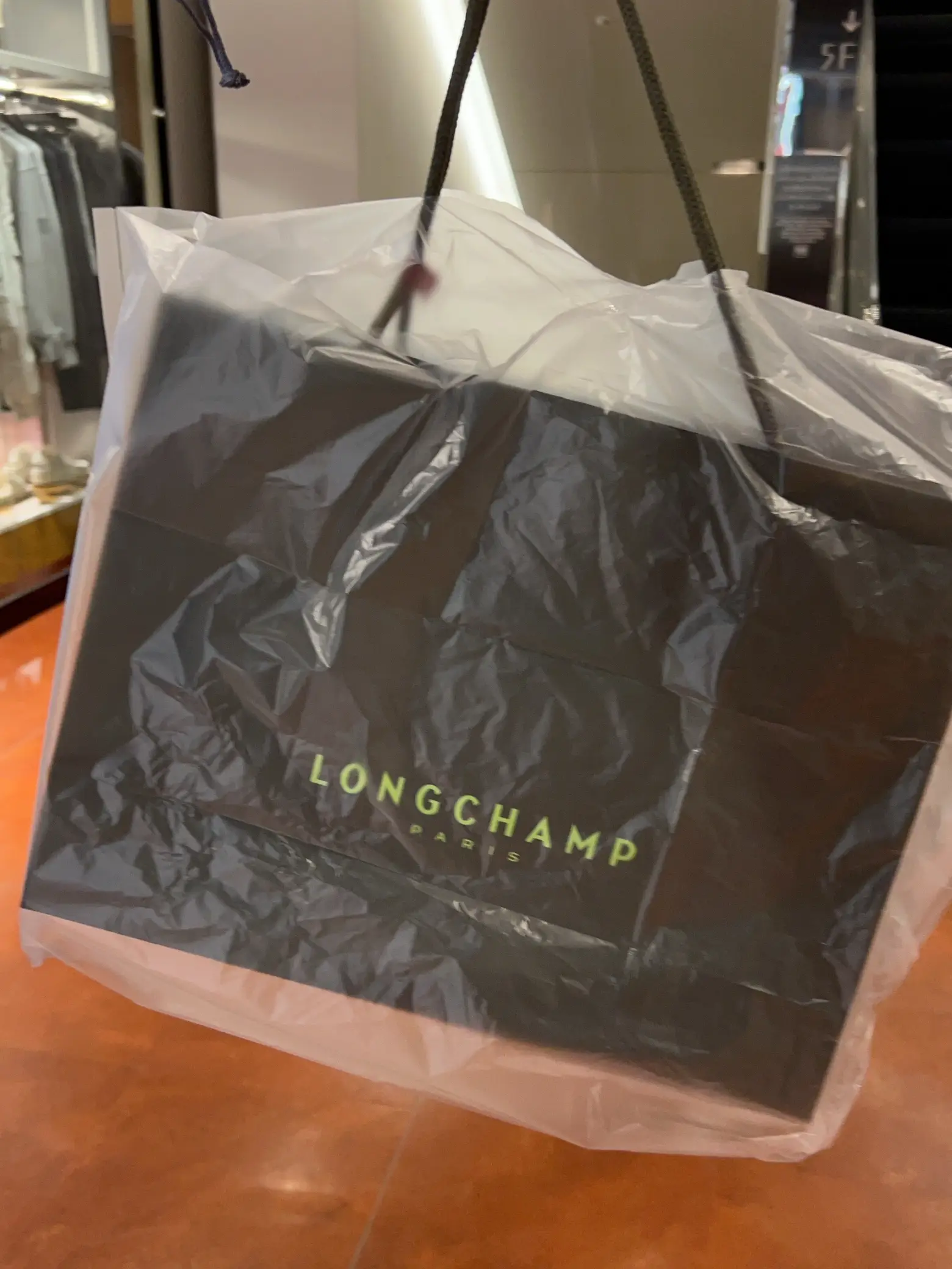 กระเป๋าแบรนเนมใส่โน๊ตบุ๊ค - การค้นหาใน Lemon8