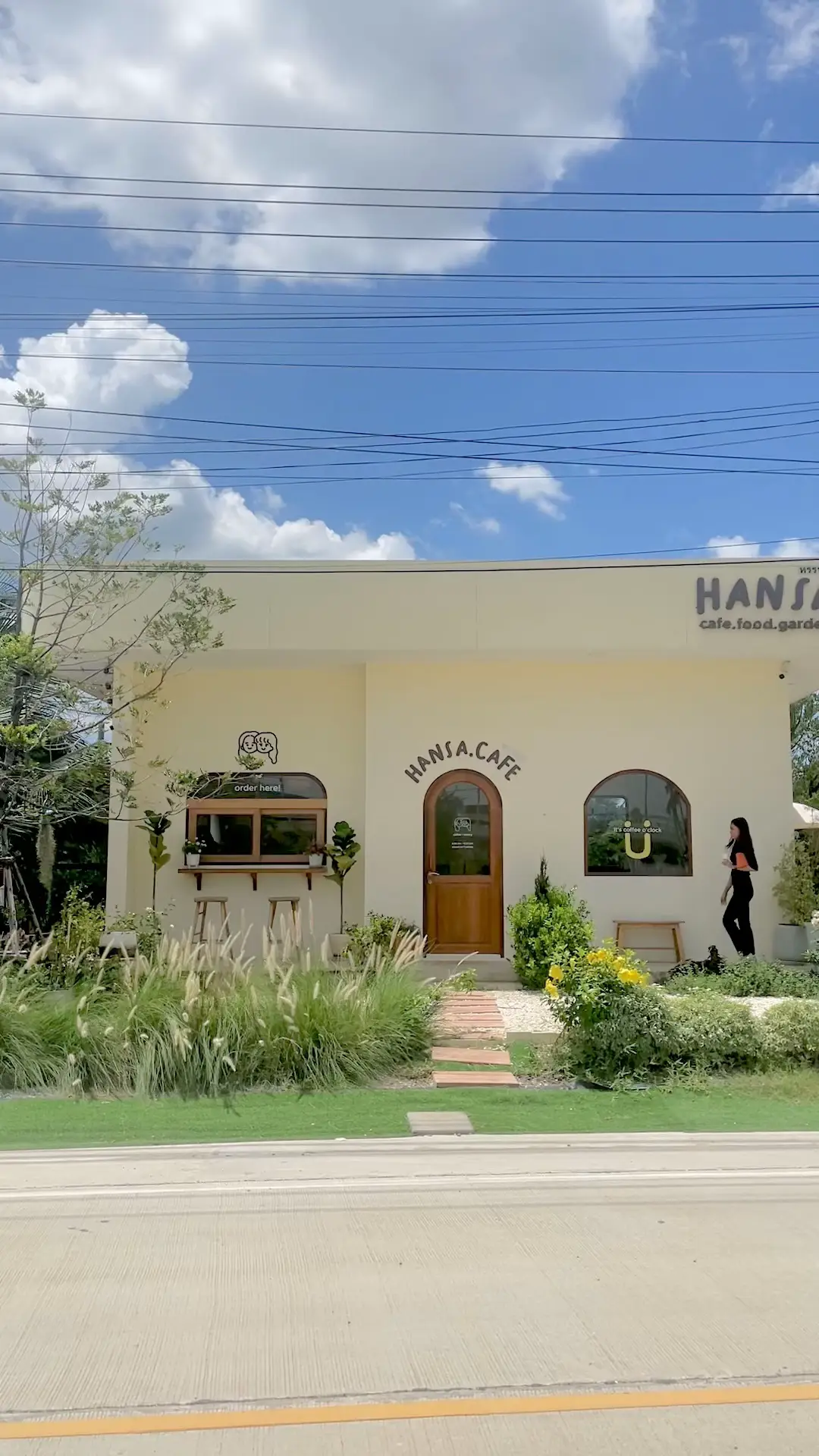 Hansa cafe food garden 🌴 | วิดีโอที่เผยแพร่โดย chotika | Lemon8