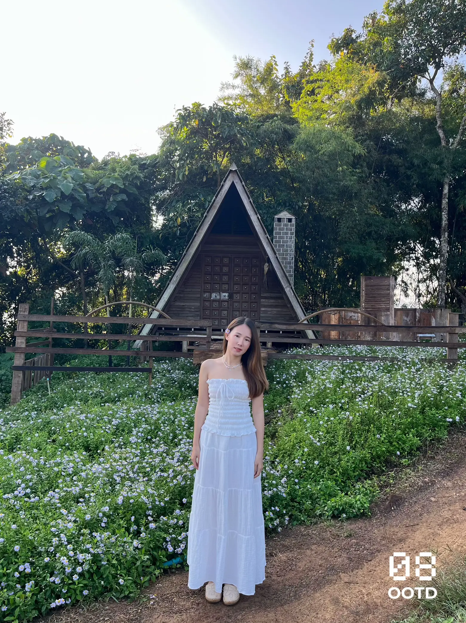 OOTD x กระโปรงยาวสีขาว 🥨 👗 | แกลเลอรีที่โพสต์โดย 𝐦𝐦 ♡︎ | Lemon8
