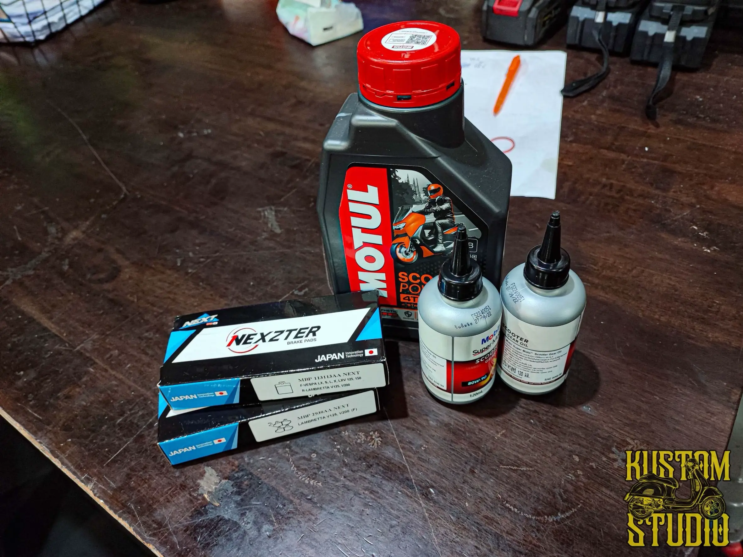 ขับขี่ปลอดภัย🌩️ หน้าฝนรีบมาเปลี่ยนยาง/น้ำมันเครื่องนะฟรีค่าแรง🛵 | แกล ...