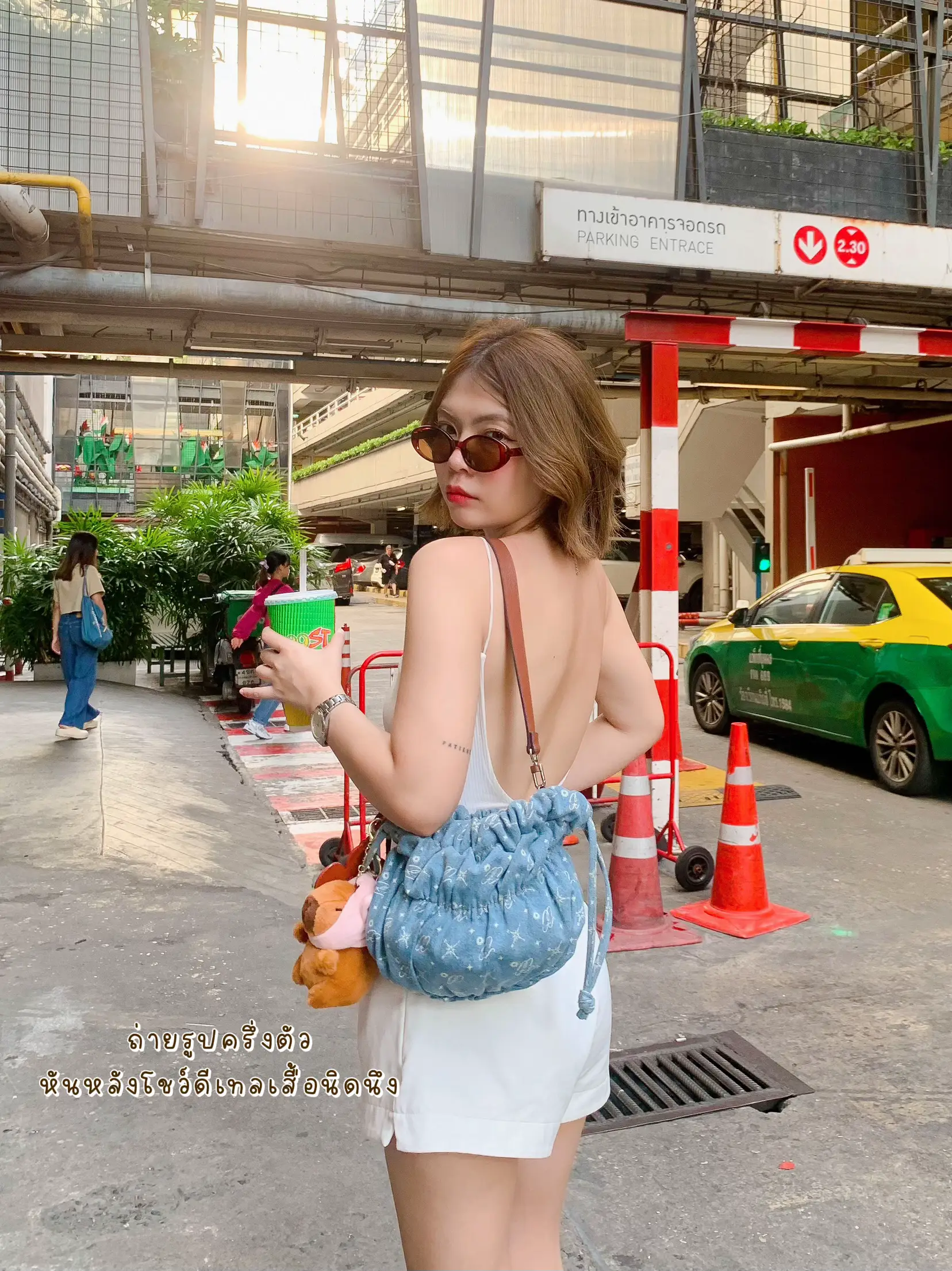 ไอเดียถ่ายรูป พร้อมแปะพิกัดเสื้อผ้า🫶🏻 | แกลเลอรีที่โพสต์โดย SuperCat | Lemon8