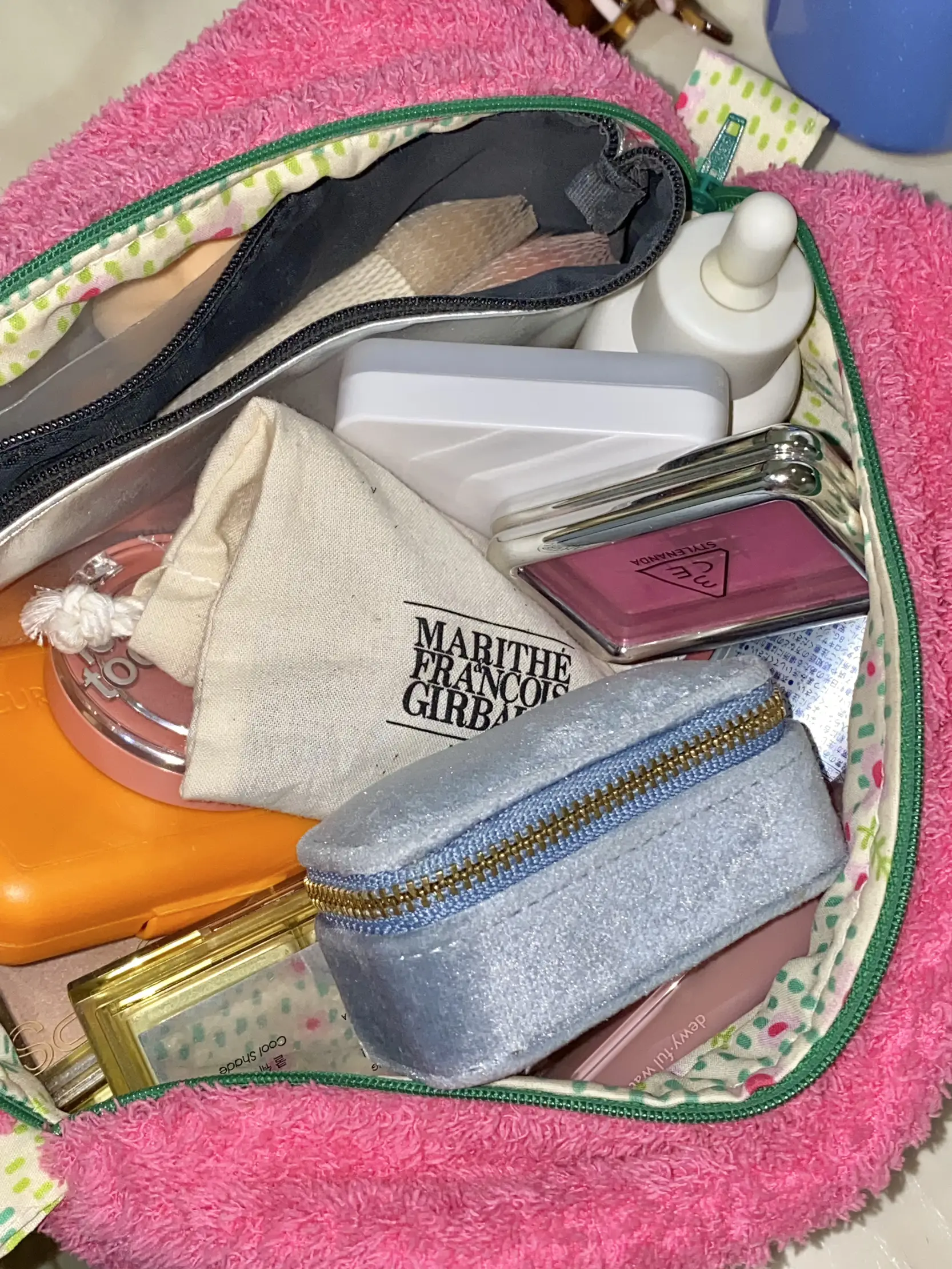 กล่องใส่เครื่องประดับพกพา👑💍 | แกลเลอรีที่โพสต์โดย ployphanr | Lemon8