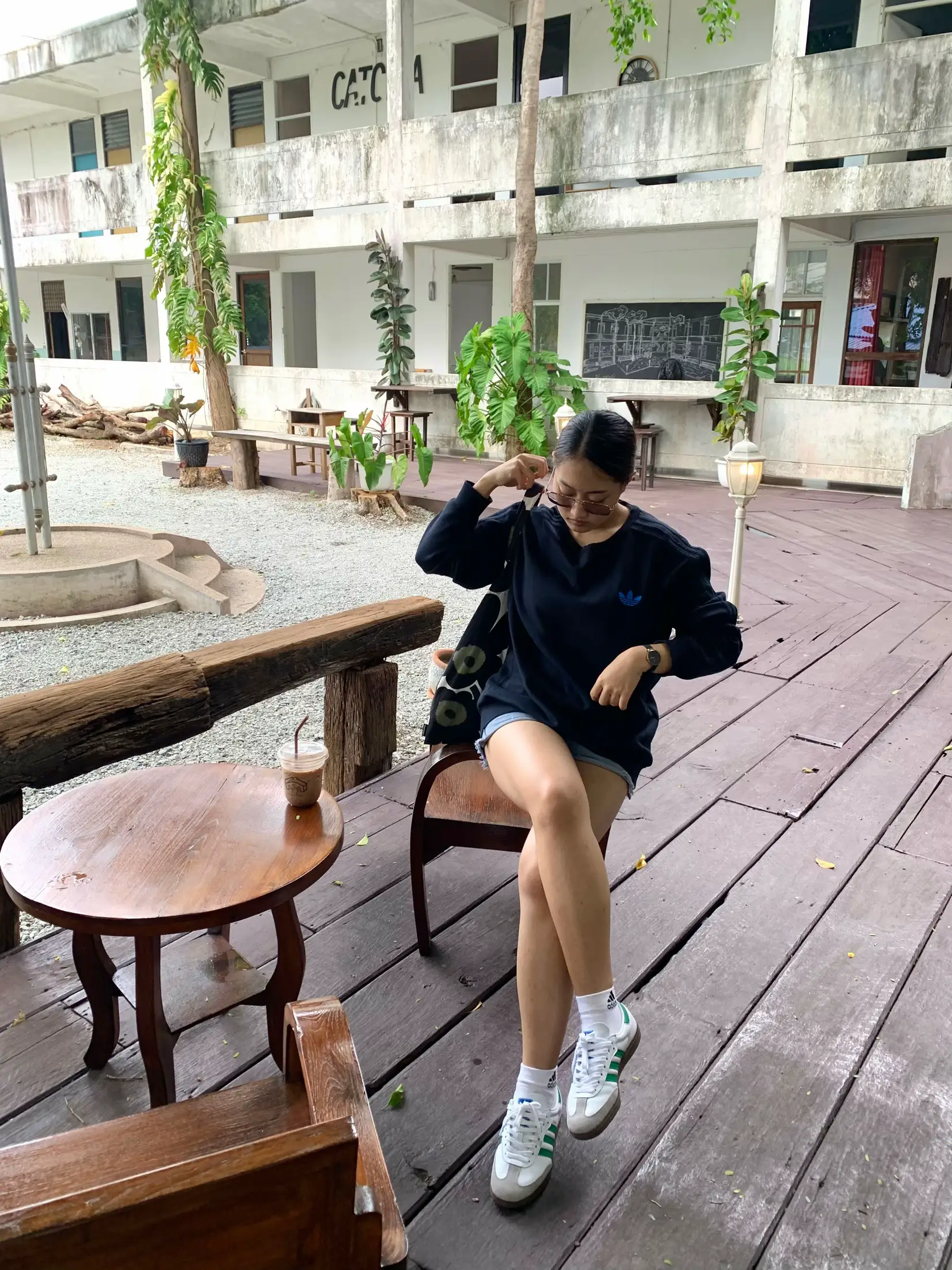 OLD SCHOOL 88 คาเฟ่ชลบุรี บางพระ | แกลเลอรีที่โพสต์โดย KWANJI | Lemon8