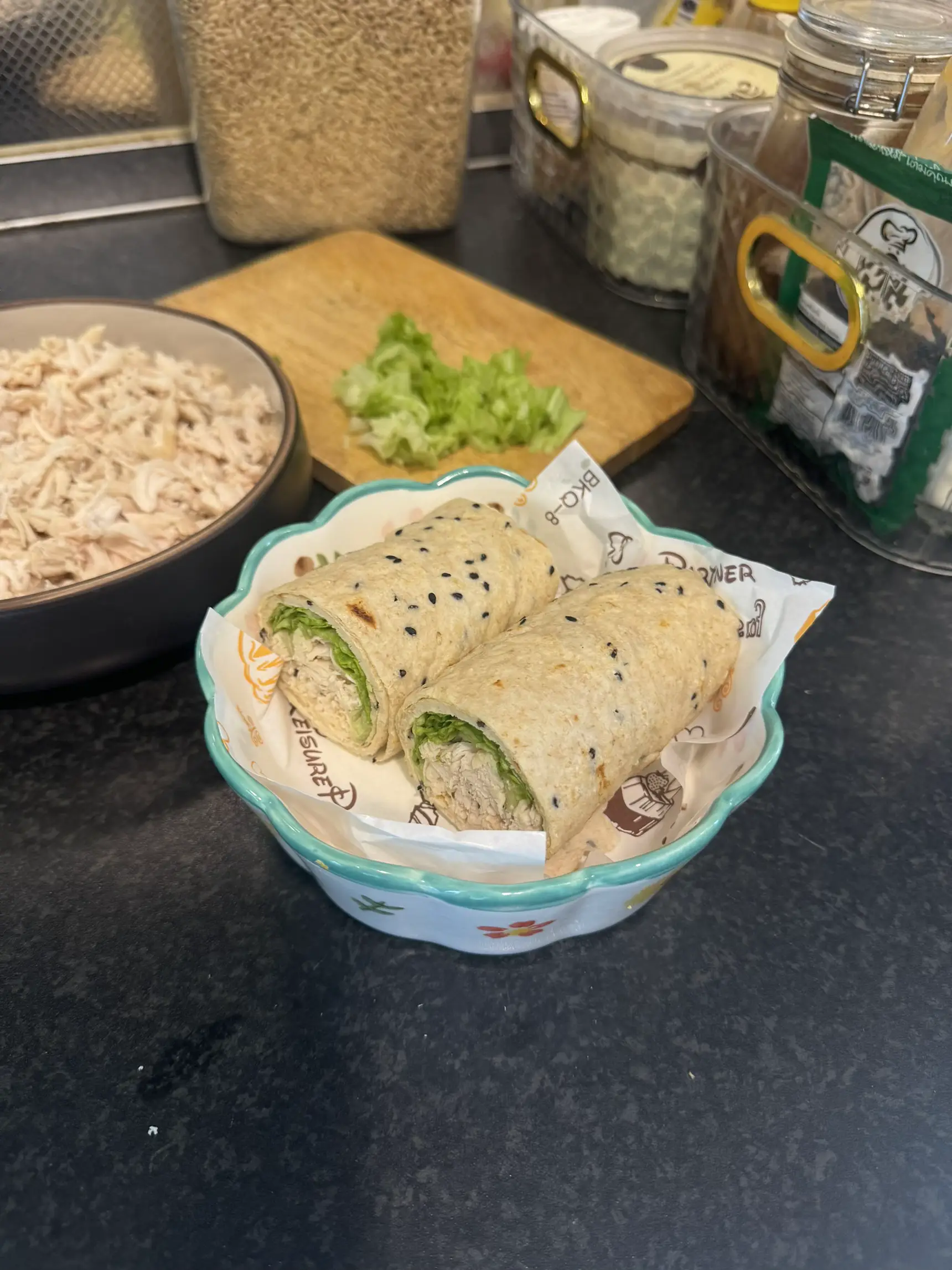 Wrap ไก่ฉีก | แกลเลอรีที่โพสต์โดย Narun_Pornn | Lemon8