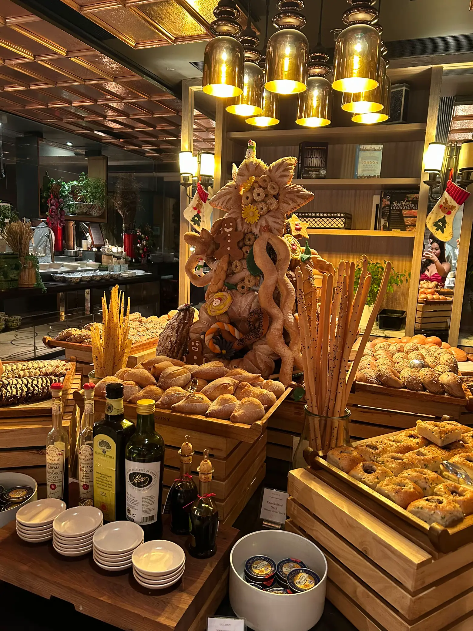 feeling the festive xmas vibes @ Colony 🎄🎅🏻💖 | Gallery posted by zi ying 🫧 | Lemon8