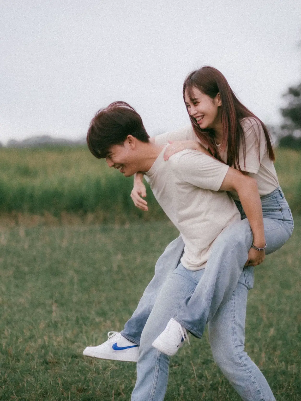 ถ่ายพรีเวดดิ้ง สไตล์มินิมอล ที่อุทยานแห่งชาติเขาใหญ่ | แกลเลอรีที่โพสต์โดย Chawin | Lemon8