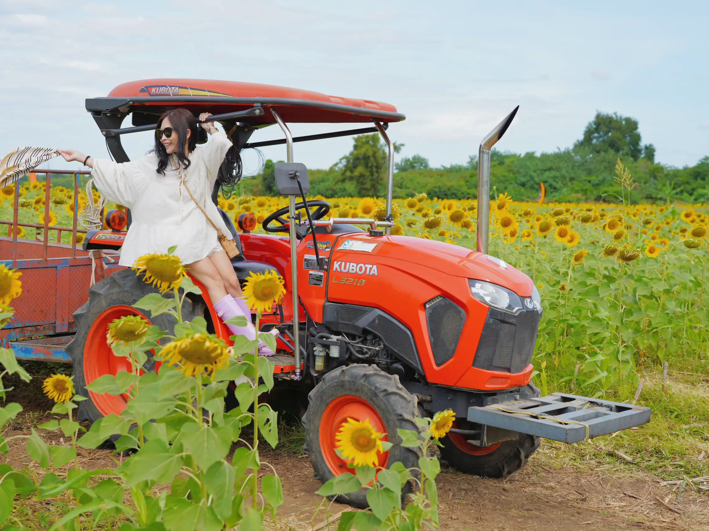 OOTD 145cm : ไปถ่ายรูปเล่นที่ทุ่งทานตะวัน🌻 | แกลเลอรีที่โพสต์โดย Jaru_Koi | Lemon8