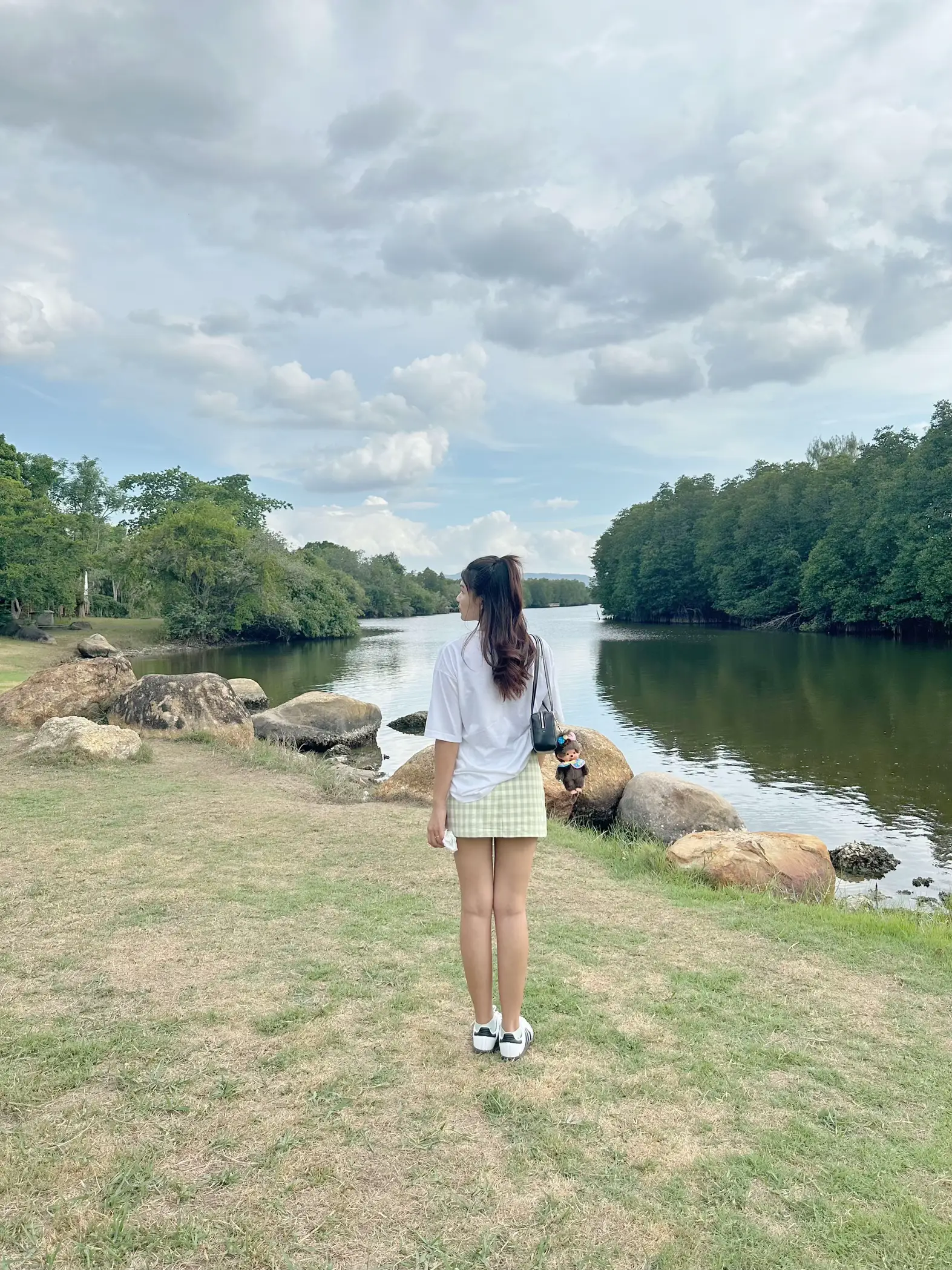 OOTD I กระโปรงลายสก็อต💚 | แกลเลอรีที่โพสต์โดย J_ style🌼 | Lemon8