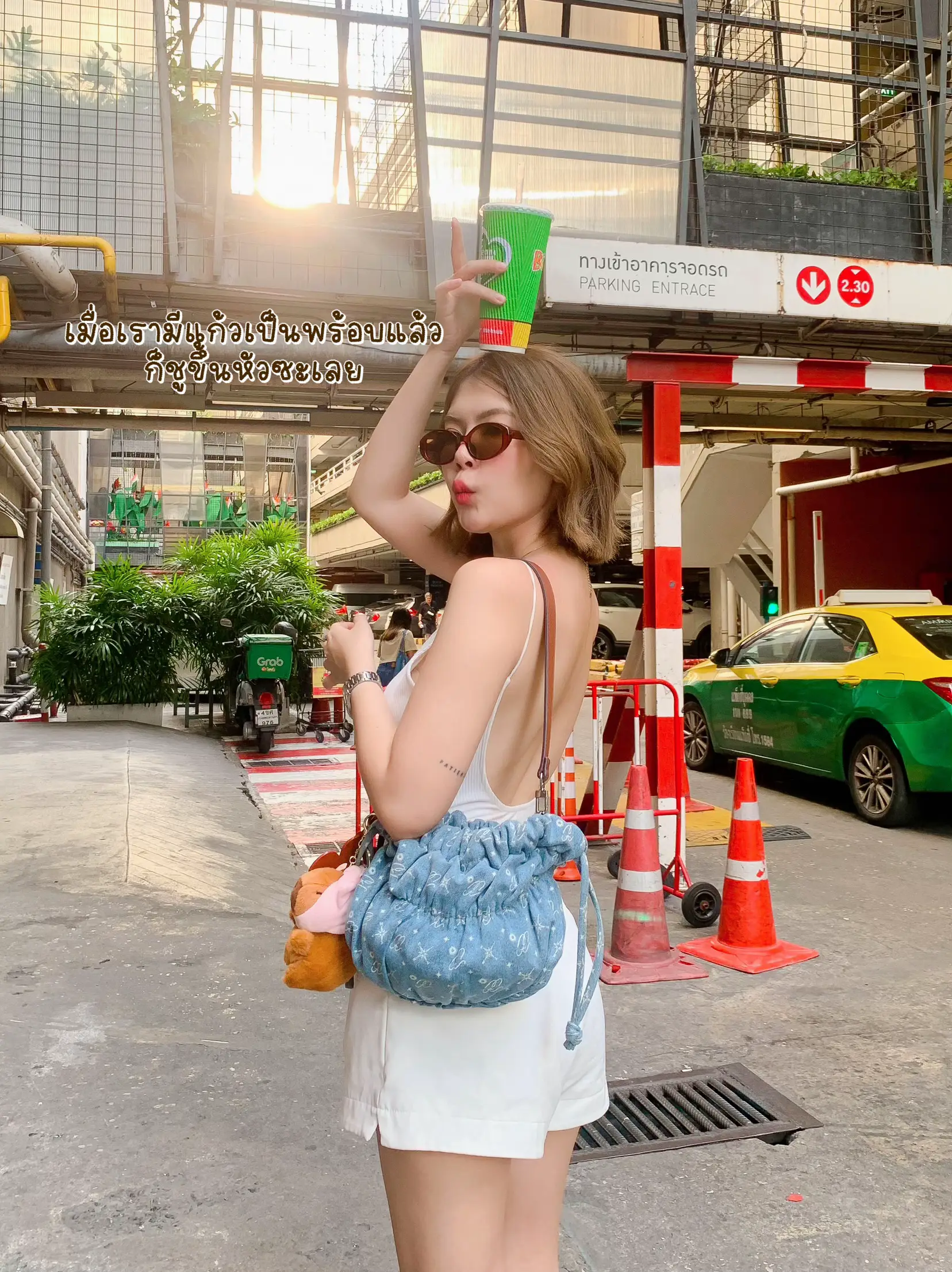 ไอเดียถ่ายรูป พร้อมแปะพิกัดเสื้อผ้า🫶🏻 | แกลเลอรีที่โพสต์โดย SuperCat | Lemon8