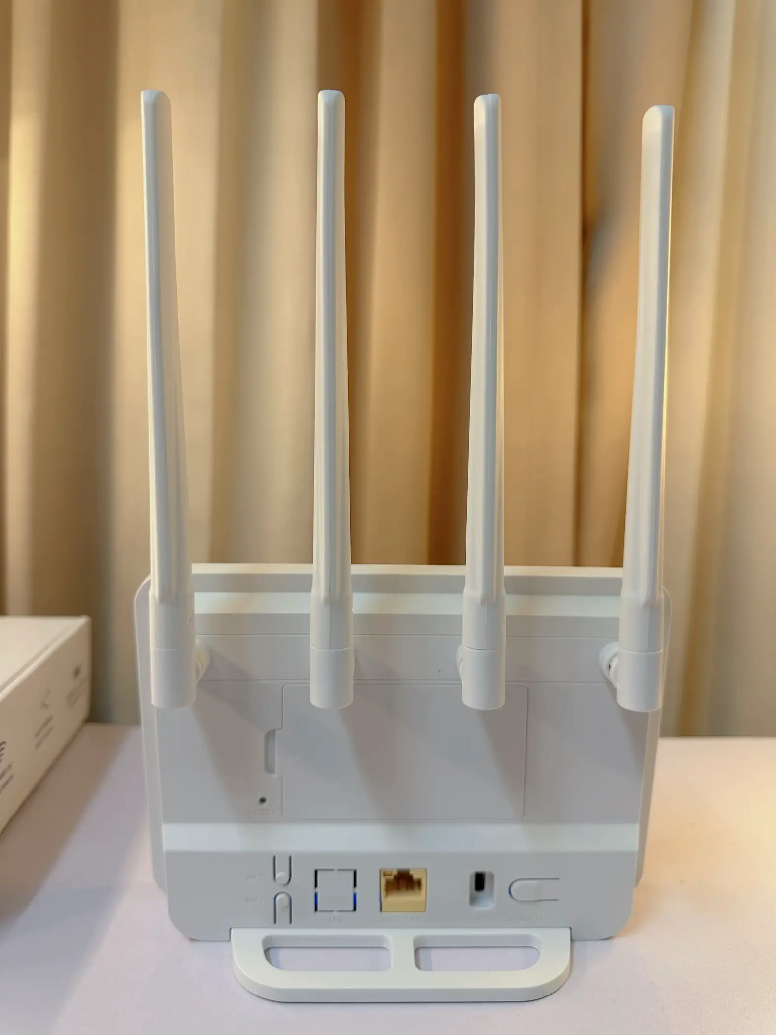 Router Wi-Fi (AIS 4G Home WiFi) | แกลเลอรีที่โพสต์โดย Ohmiohm | Lemon8
