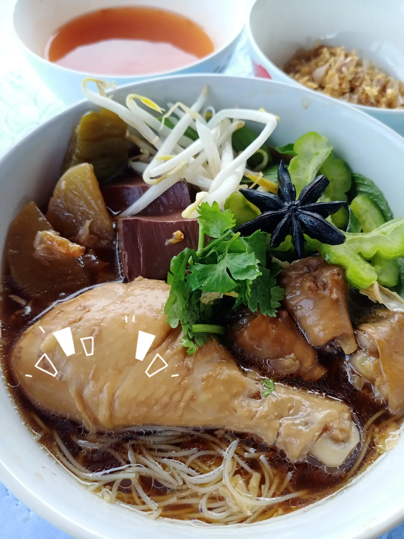 ก๋วยเตี๋ยวไก่มะระ | แกลเลอรีที่โพสต์โดย Beer za | Lemon8