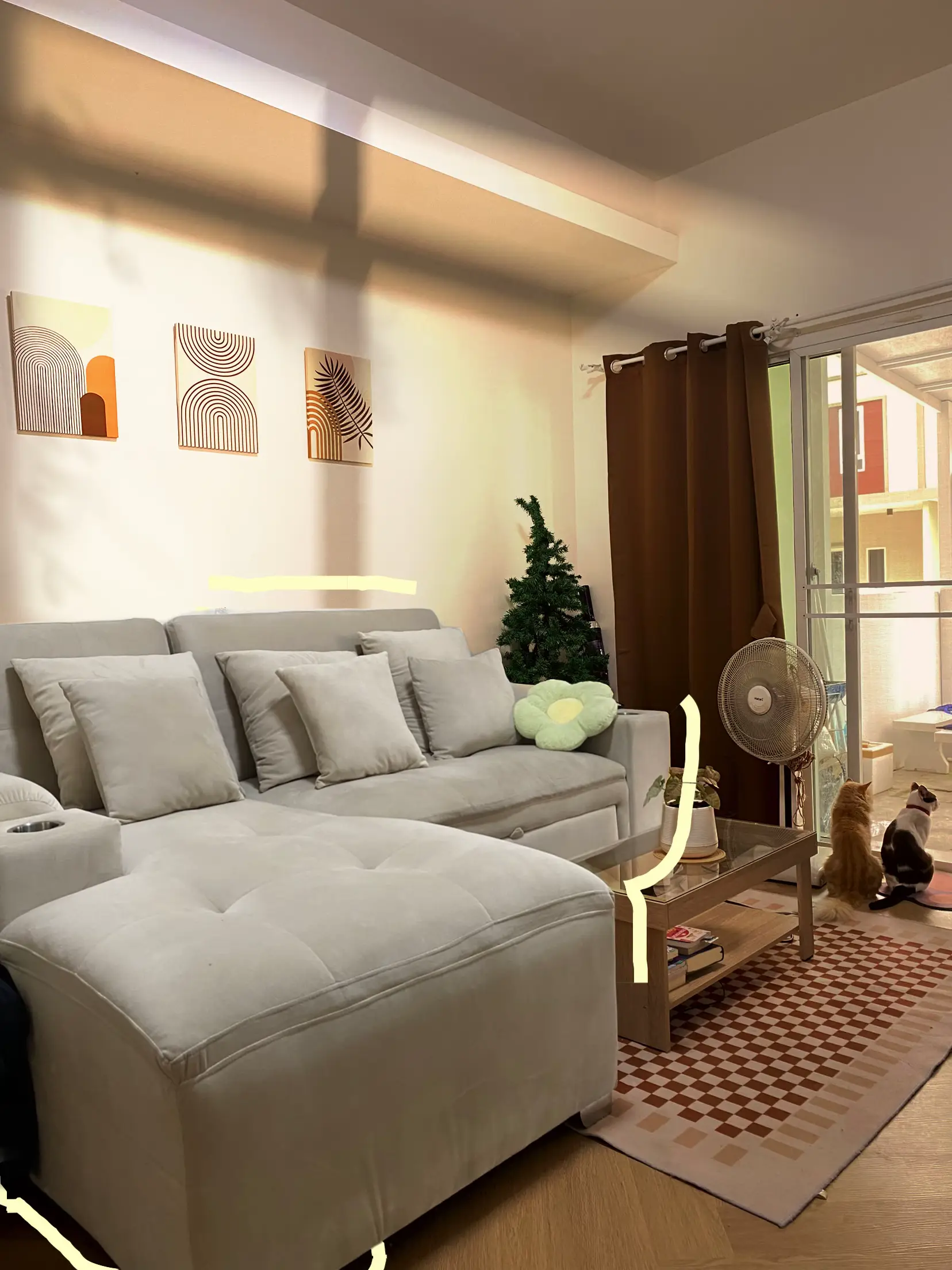 จัดห้องนั่งเล่นมินิมอล งบน้อย | แกลเลอรีที่โพสต์โดย Mekyo Home | Lemon8