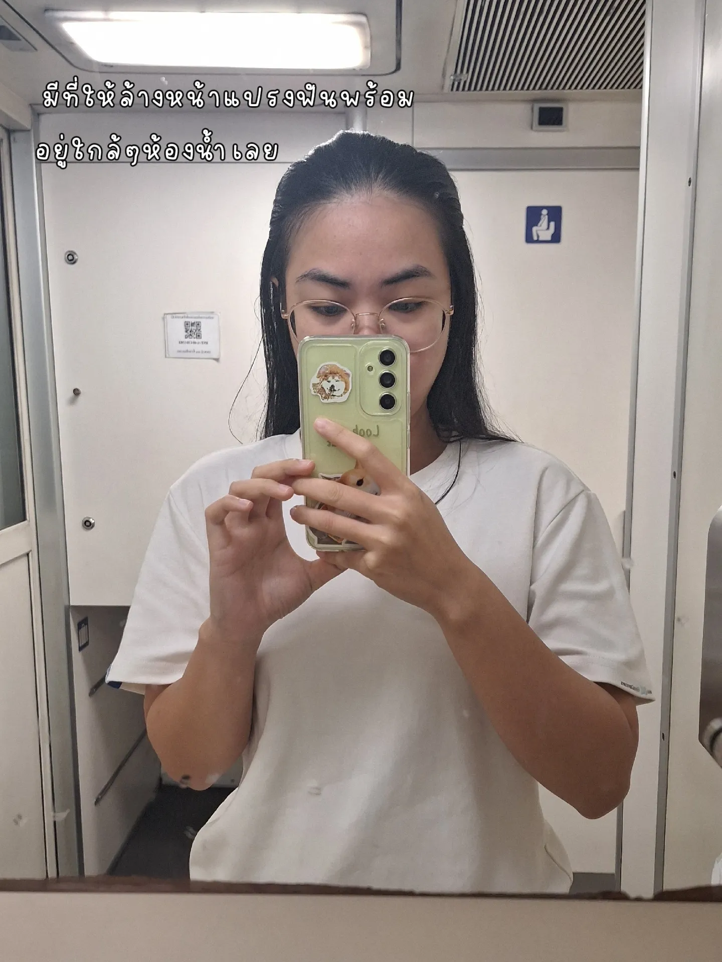 ขึ้นรถไฟ CNR ไปเชียงใหม่คนเดียวครั้งแรก🥳 | แกลเลอรีที่โพสต์โดย Jenny (っ˘ω˘ς )♡ | Lemon8