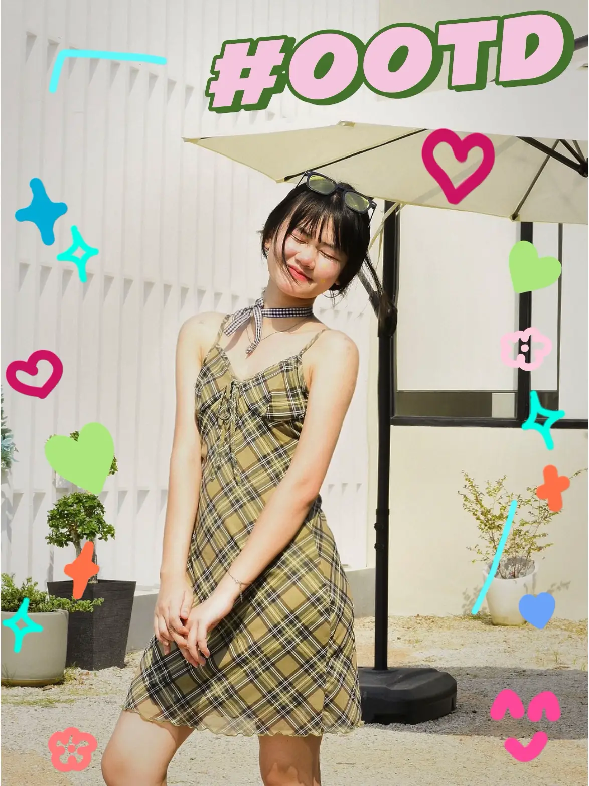 OOTD เดรสตัวนี้สวยจนทำเอาทึ่งสุดๆ🍎 | แกลเลอรีที่โพสต์โดย Giggle Spicy | Lemon8