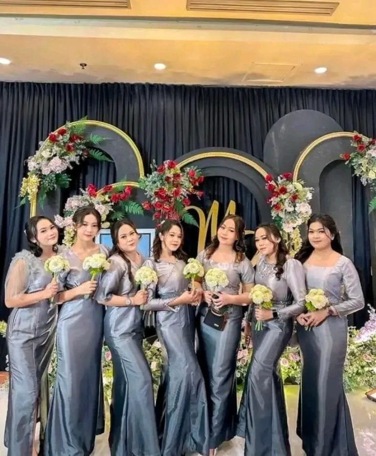 𝐈𝐧𝐬𝐩𝐢𝐫𝐚𝐬𝐢 𝐦𝐨𝐝𝐞𝐥 𝐝𝐫𝐞𝐬𝐬 𝐛𝐫𝐢𝐝𝐞𝐬𝐦𝐚𝐢𝐝𝐬 𝐠𝐫𝐚𝐝𝐚𝐬𝐢 𝐰𝐚𝐫𝐧𝐚 🤍 | Galeri disiarkan ...