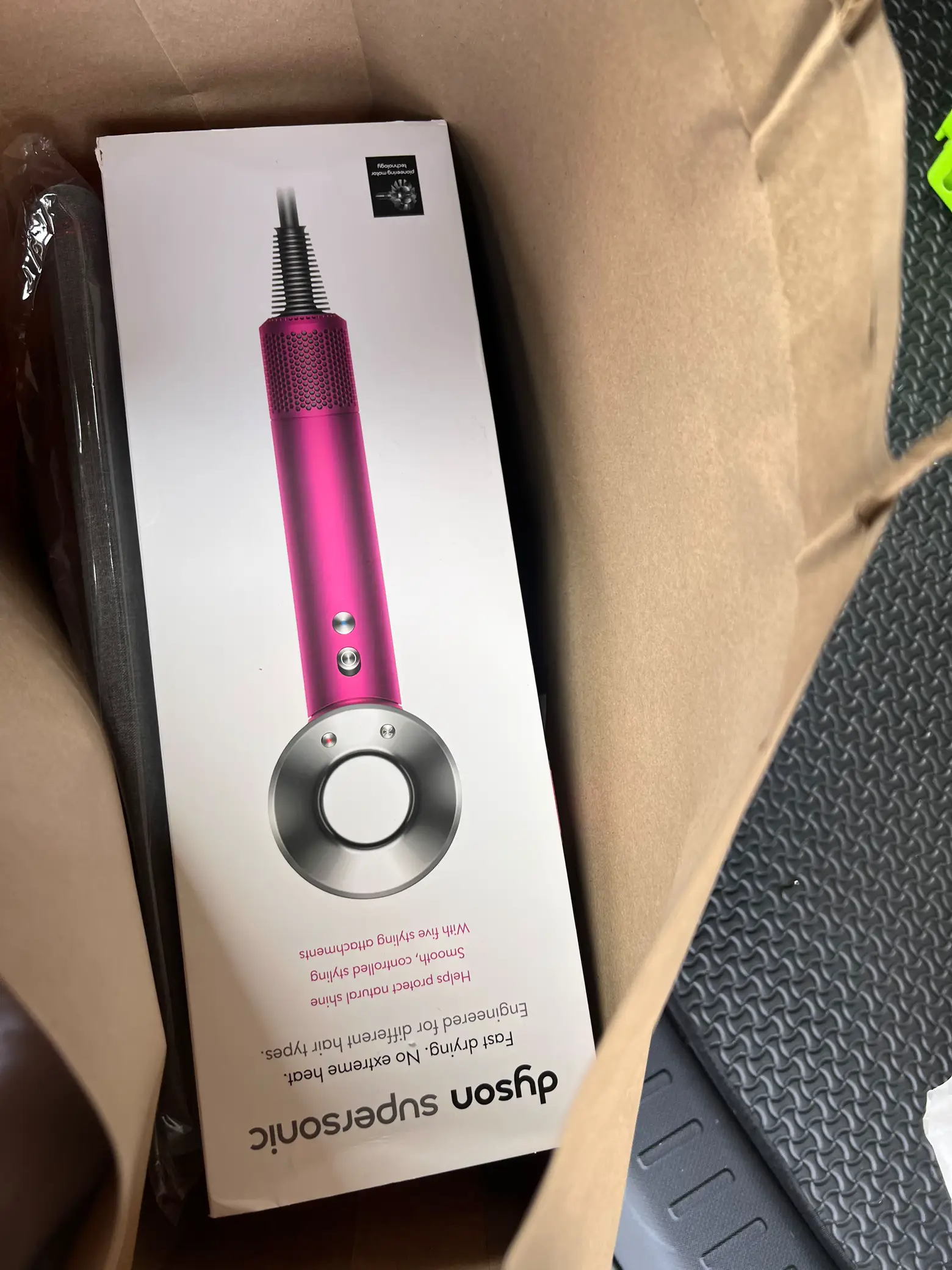 Dyson sale up to 80% #bcc hall เซ็นทรัลลาดพร้าว | แกลเลอรีที่โพสต์โดย Aunkink Chani | Lemon8