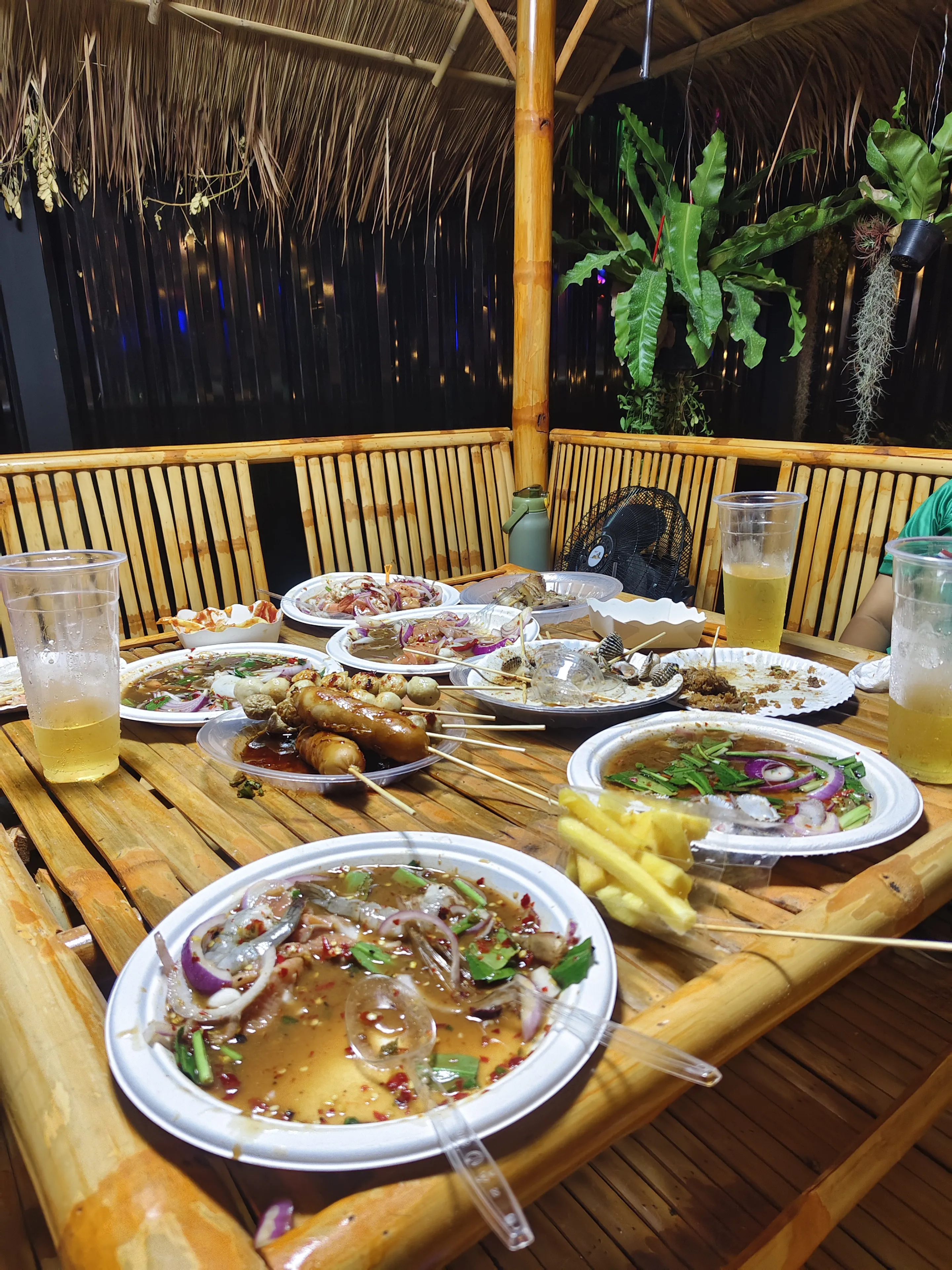 รีวิวกล้องหลัง VIVO V30 5G | แกลเลอรีที่โพสต์โดย Bumble Bee 🤍 | Lemon8