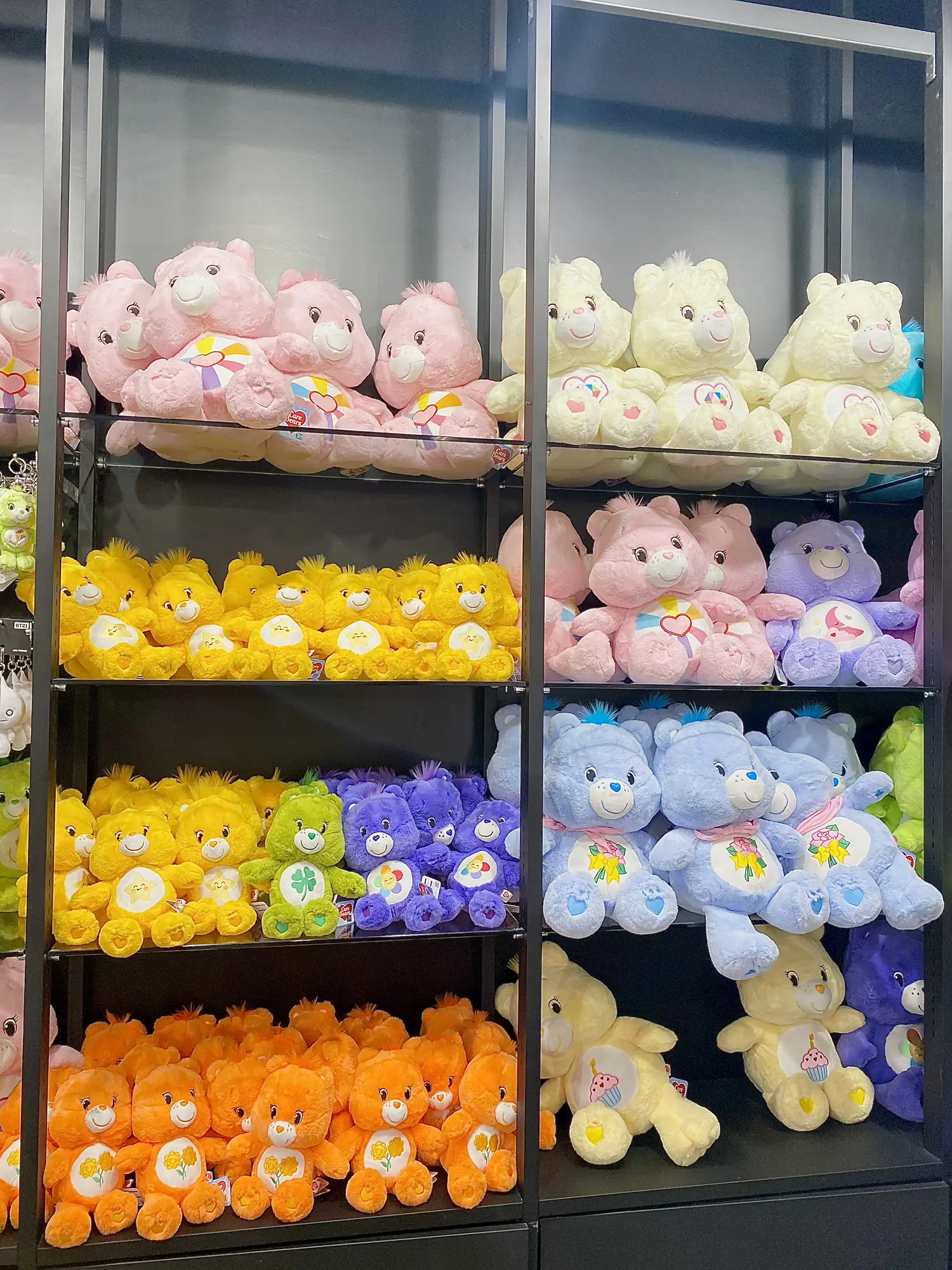 Update Stock น้องๆแคร์แบร์ที่ Loft สยาม 🧸🐻 | แกลเลอรีที่โพสต์โดย Anastrik_Story | Lemon8