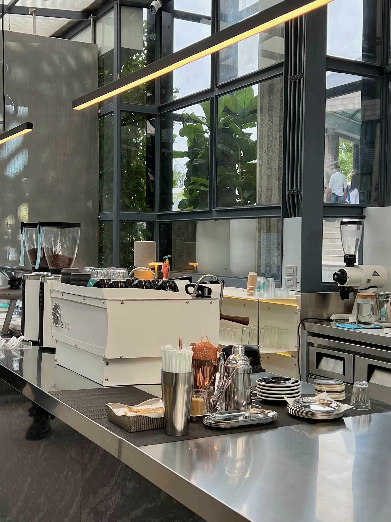 คาเฟ่พัทยา เปิดใหม่ หน้าอัลคาซ่า🪞 | แกลเลอรีที่โพสต์โดย m | Lemon8